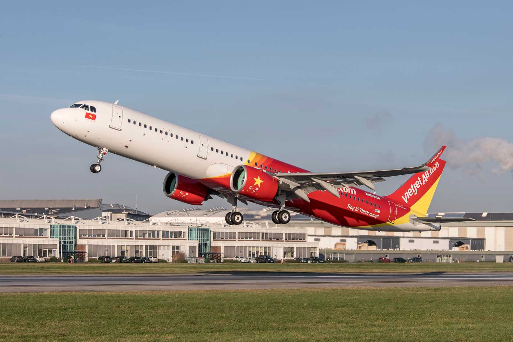 Boeing Bonanza: First 737 MAX Delivery For VietJet