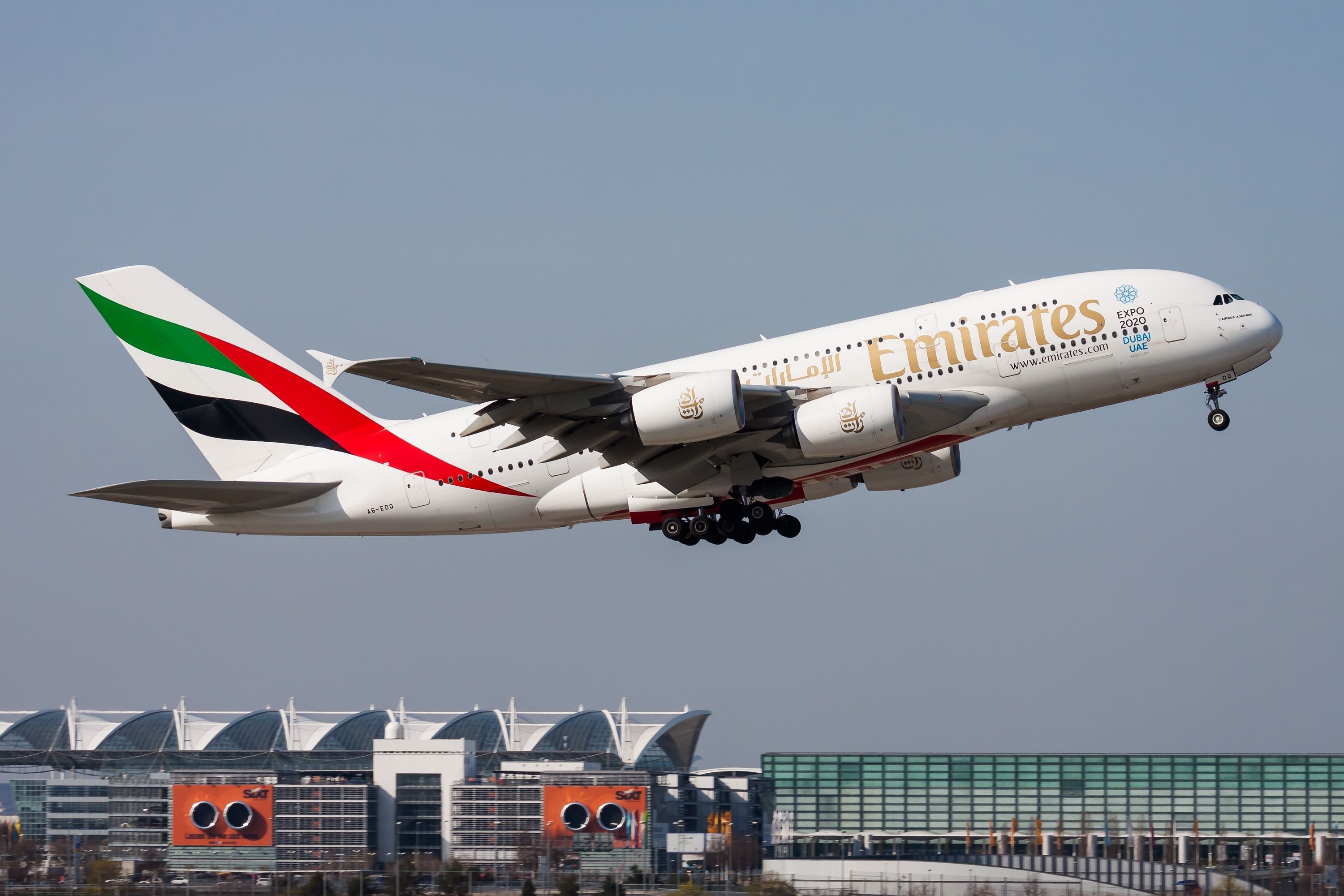 Food & Drink On Emirates: 5 Things To Know About The UAE Flag Carrier's ...