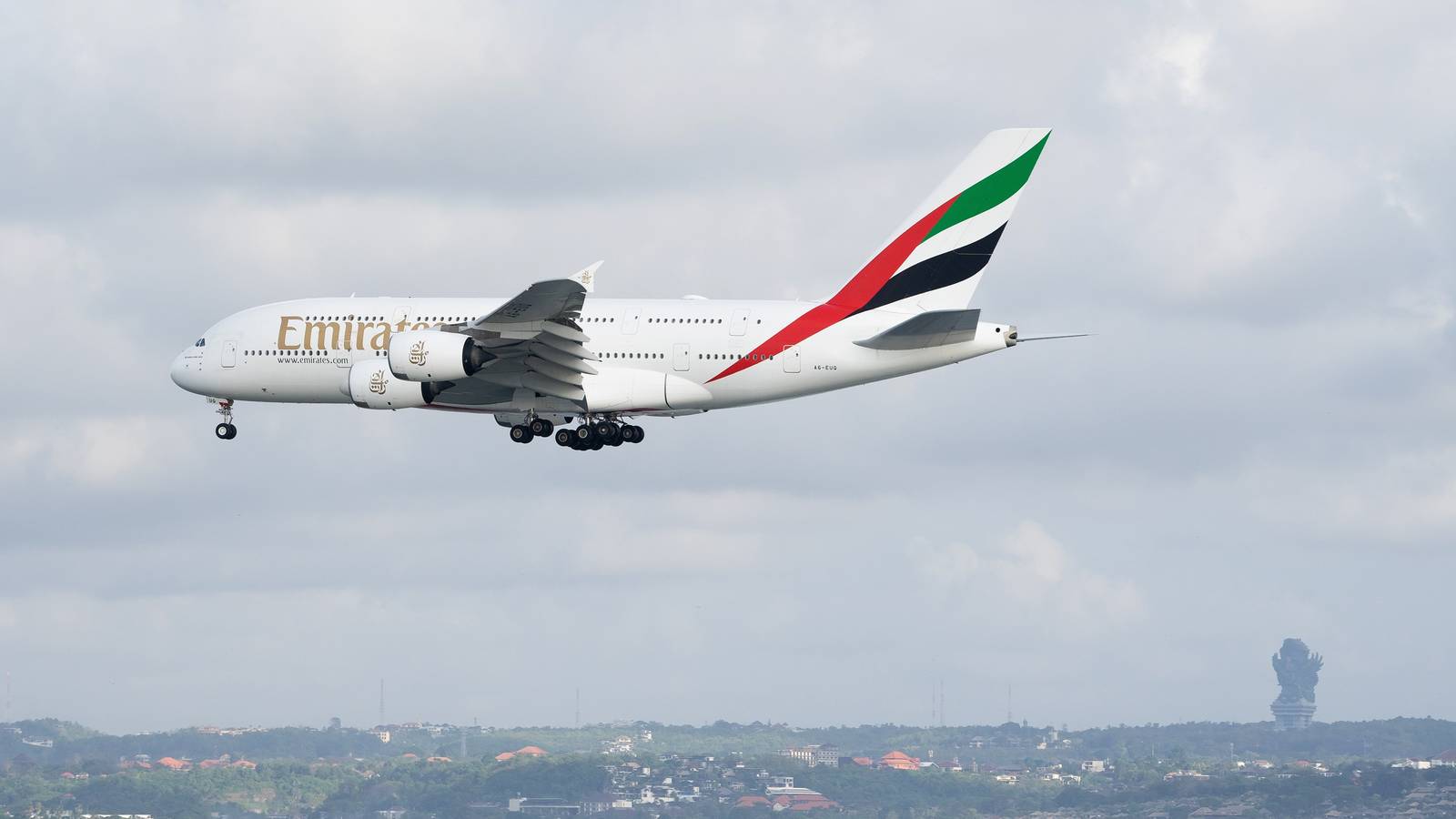 From One Wing To Another: How English Rugby Player Tony Underwood ...