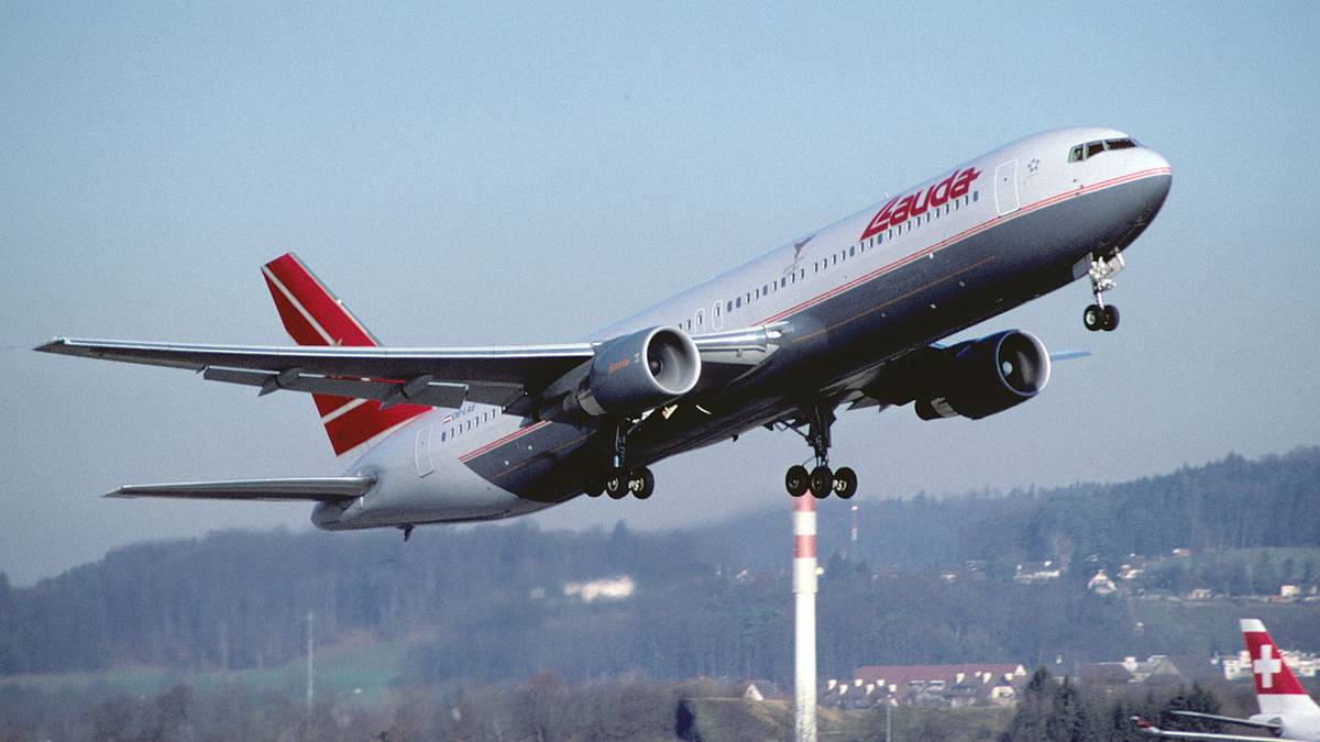 Accidental Reverse Thrust Deployment: The Story Of Lauda Air Flight 004