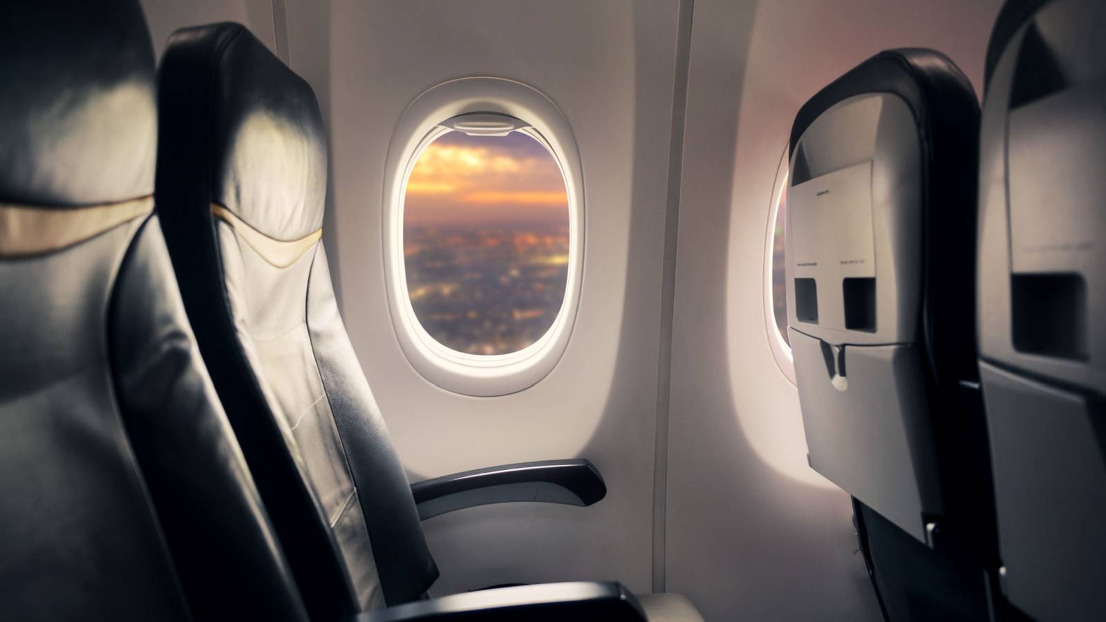 Why Aircraft Have Small, Round Windows