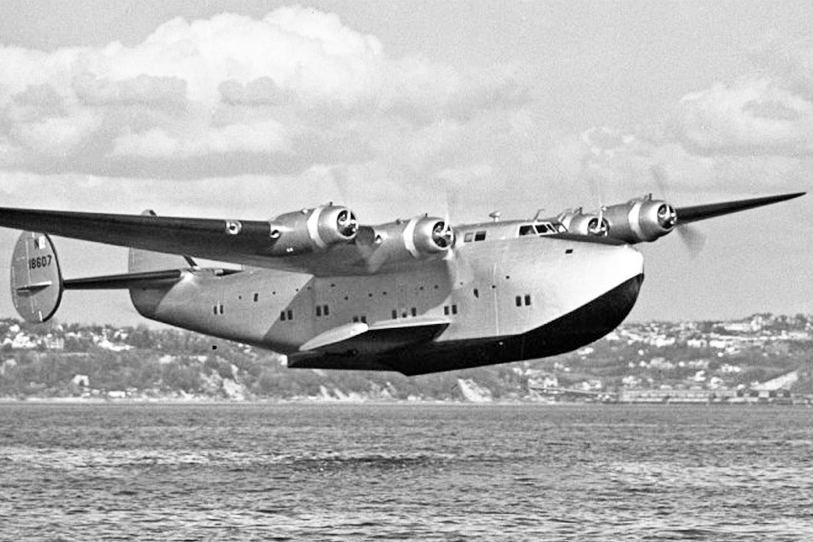 Transatlantic Trailblazer: How The Boeing B-314 Yankee Clipper ...