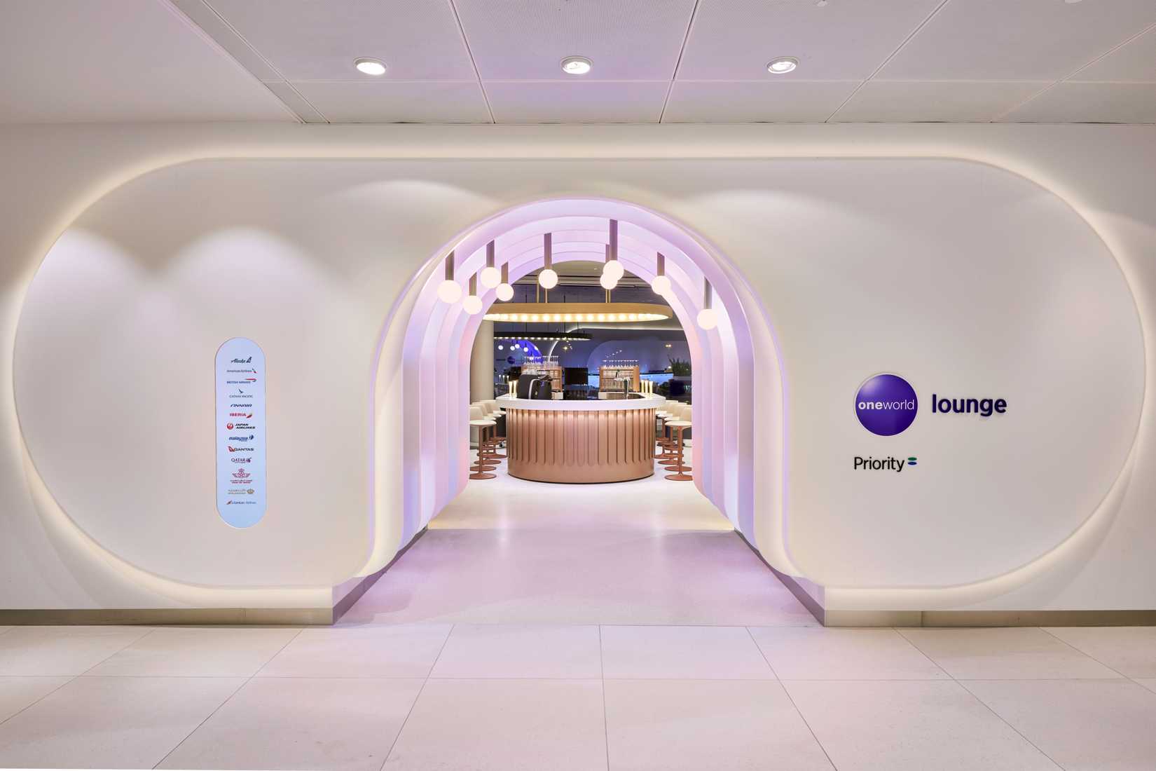 Which Oneworld Alliance Carriers Offer Status Matches For Frequent Flyers?