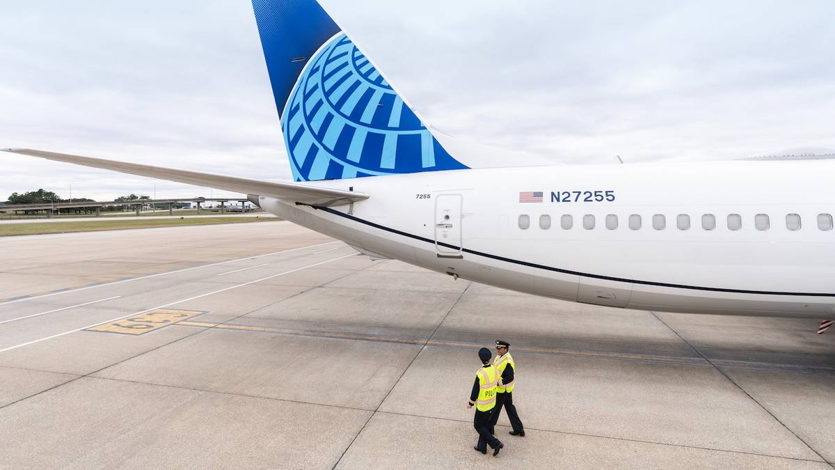 Short-Haul Replacement: Should United Order Embraer E-Jets, Airbus ...