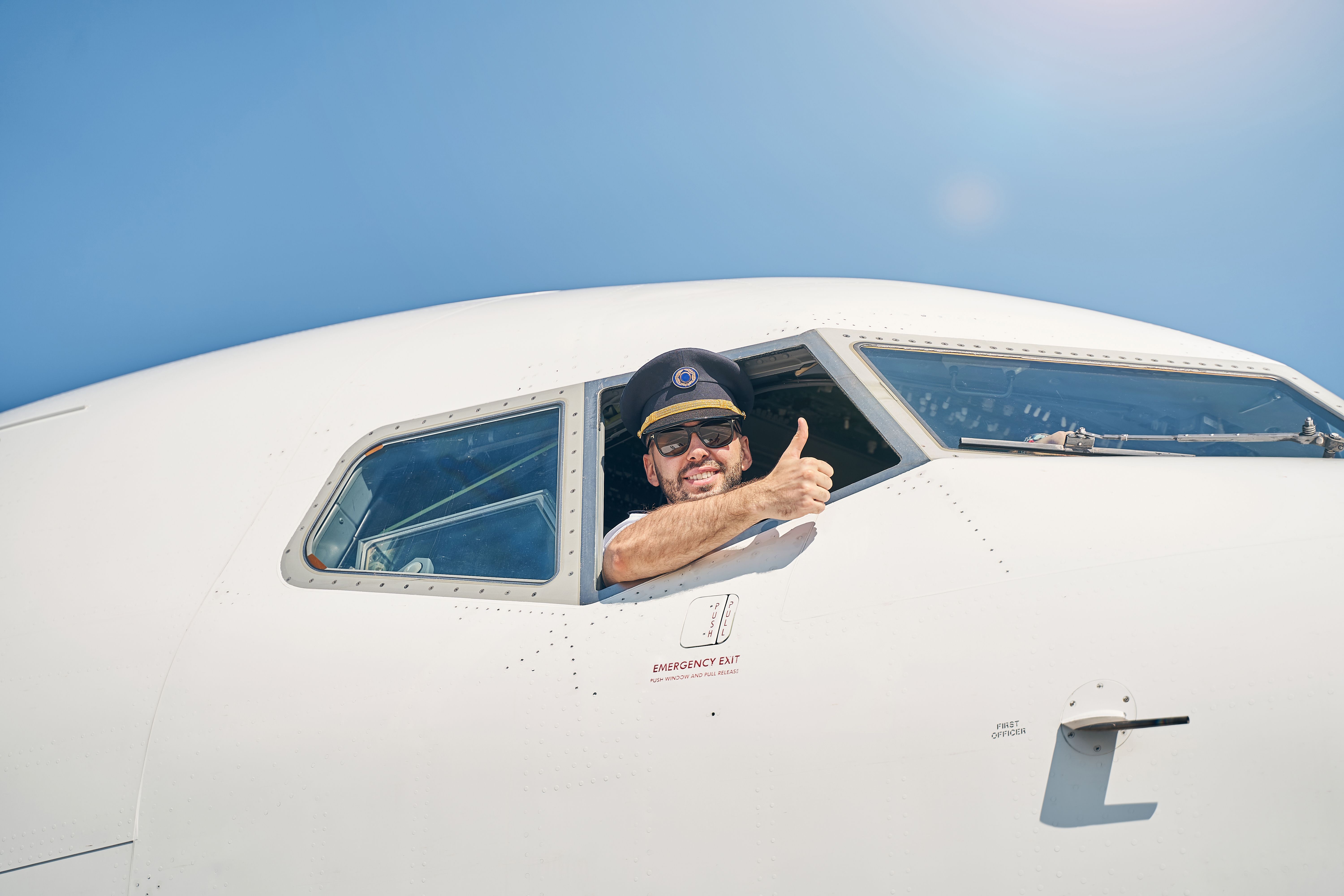 5 Famous Airline Pilots Who Have Left Their Mark On Aviation History