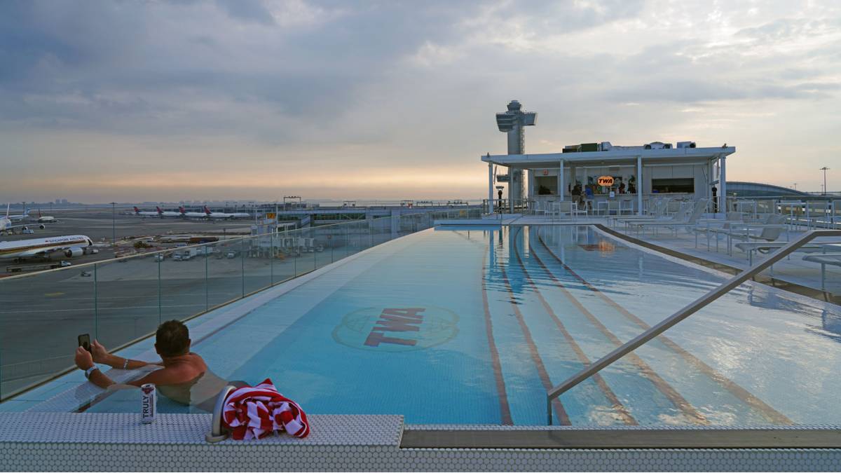 Wow: New York JFK Airport Has A Rooftop Infinity Pool Offers Dazzling ...