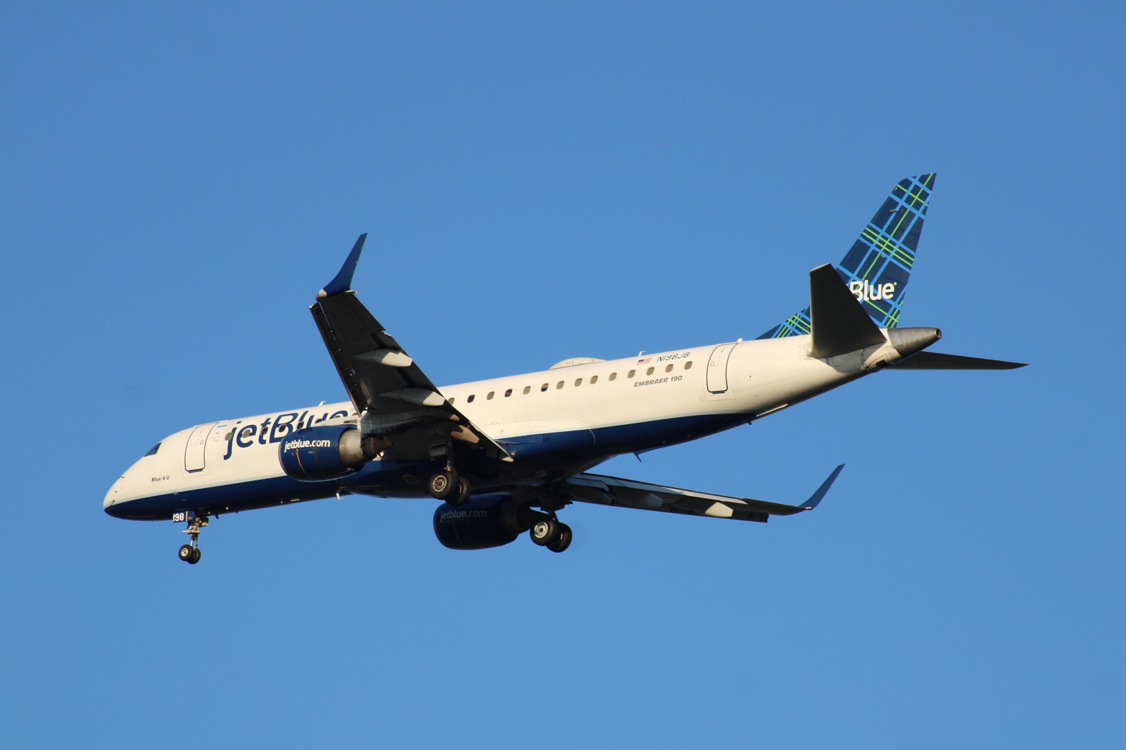 JetBlue To Grant A Free Carry-On With Basic Economy Fares Starting This ...