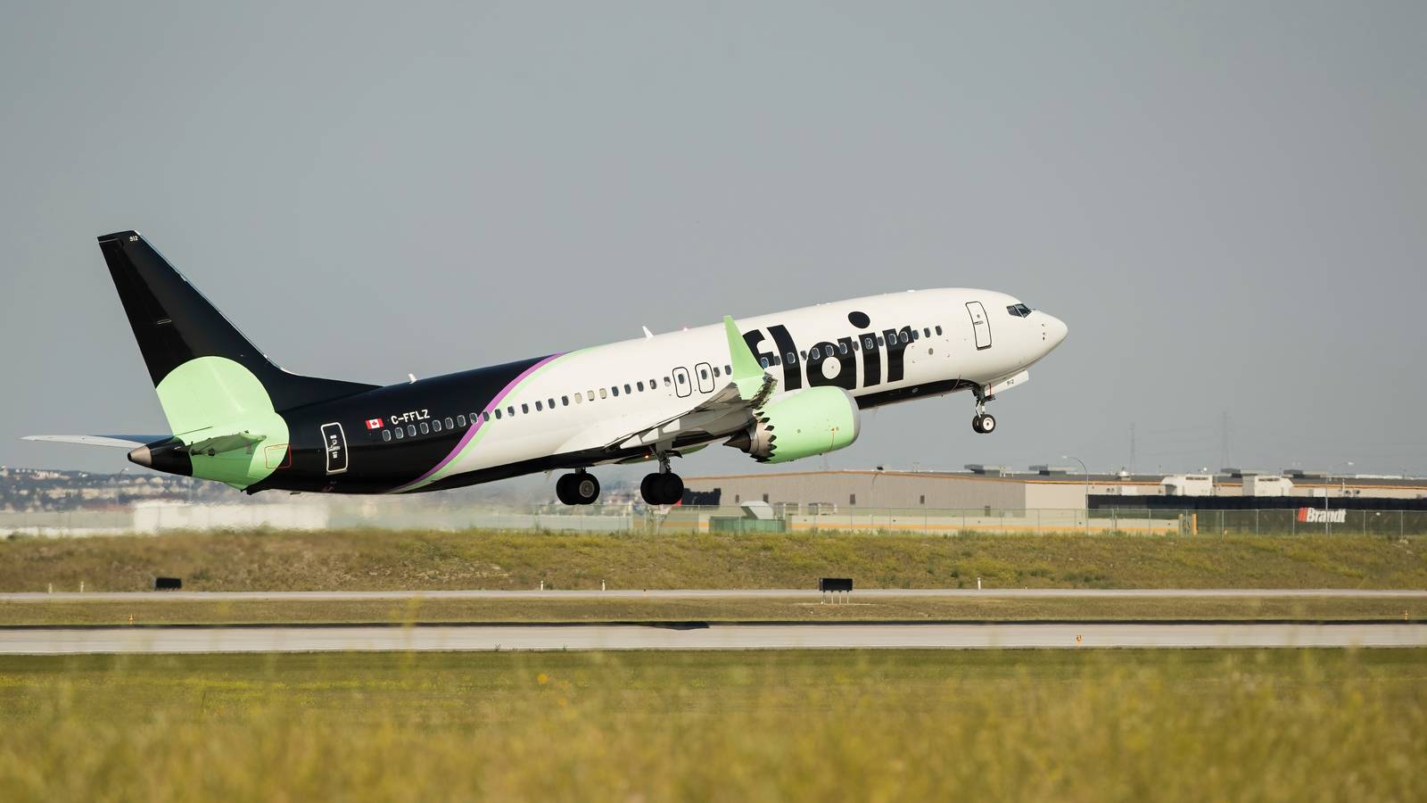 Flair Airlines Celebrates 19th Birthday With 19% Off Boeing 737 Flights