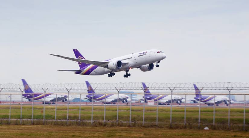 Why Do Aircraft Take Off And Land Into The Wind?