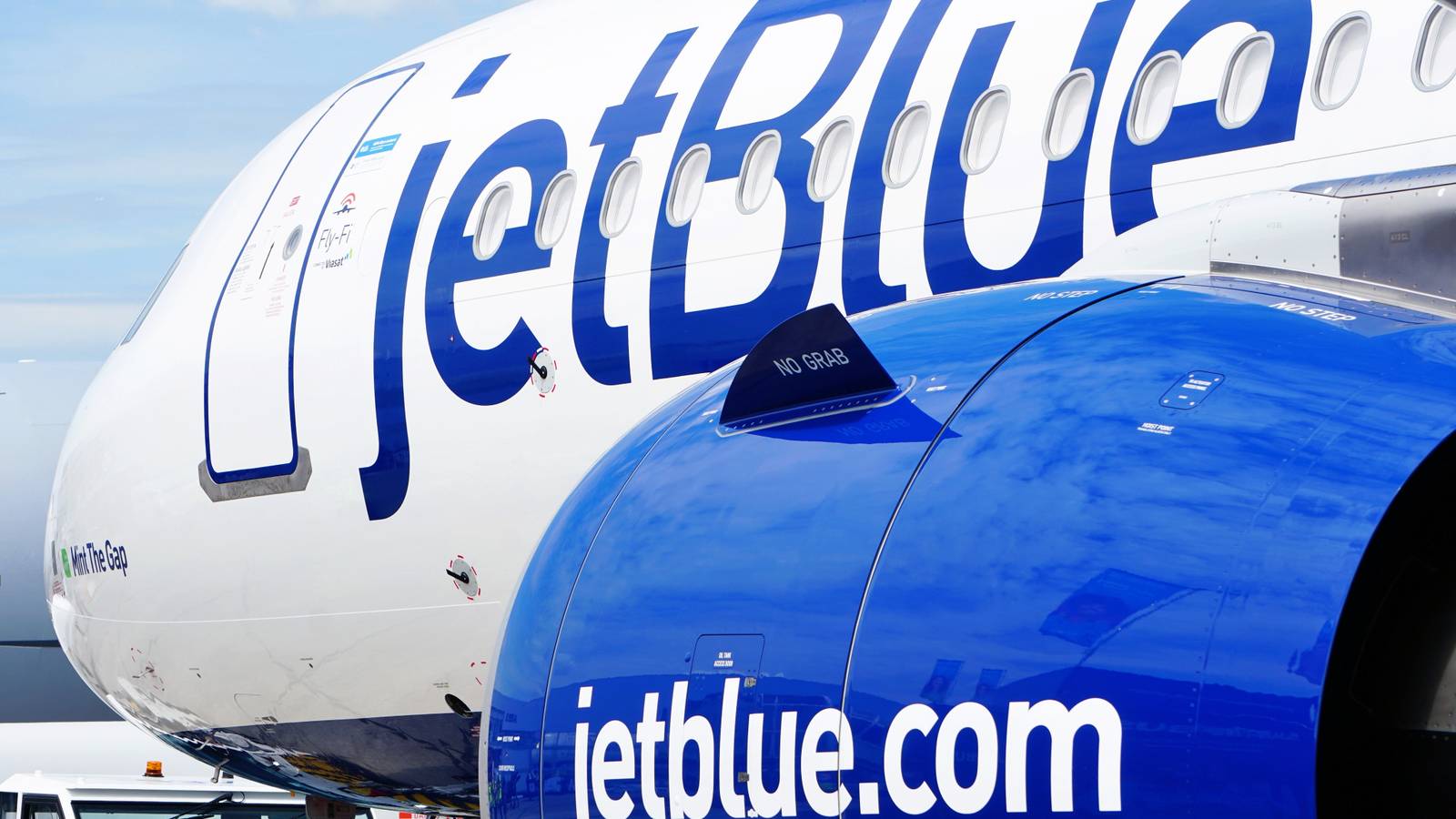JetBlue Sued For "Dangerously Cold" Ice Cream Treat: What Do You Think?