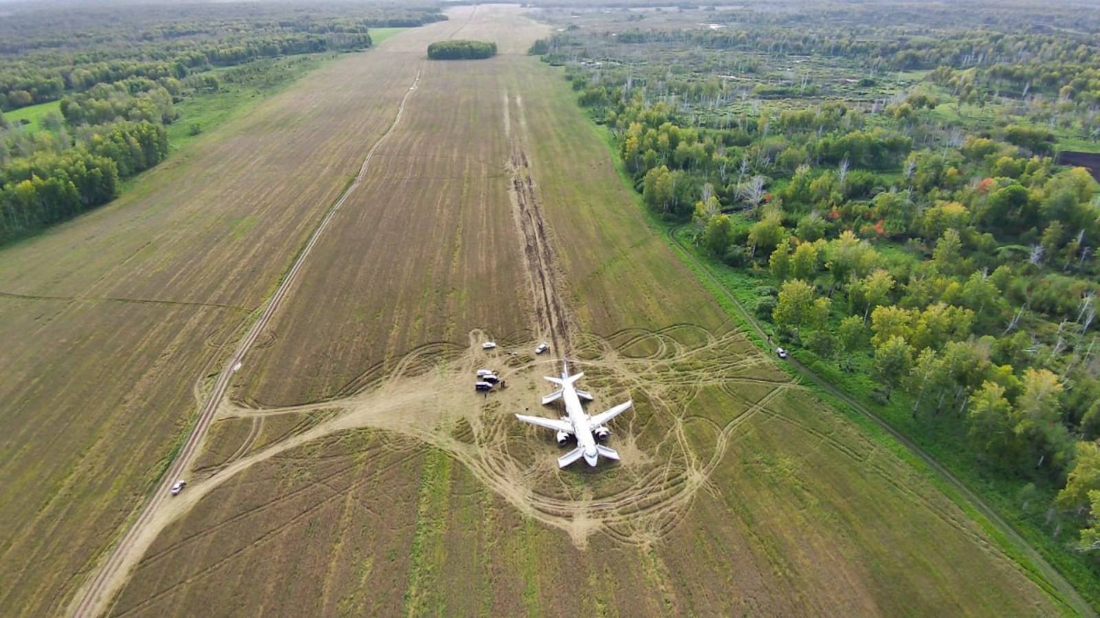 No Way Out: Why Emergency Landings In Fields Often End In Scrapped Aircraft
