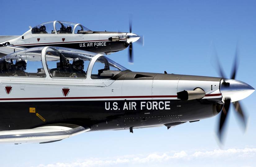 Trainer vs Advanced Fighter Jet: How Do They Compare?