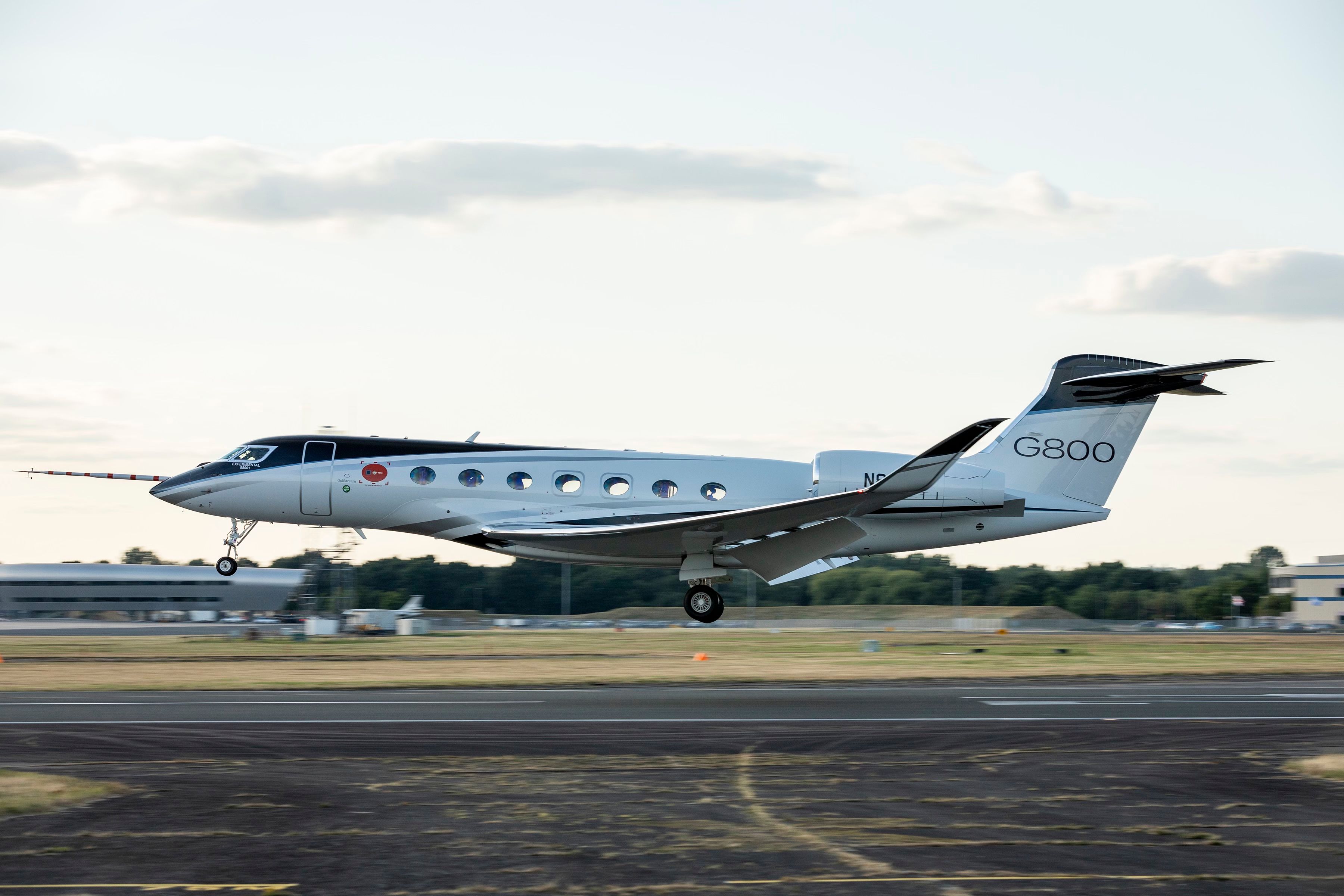 Gulfstream’s Latest Offerings: A Look At The G700 And G800