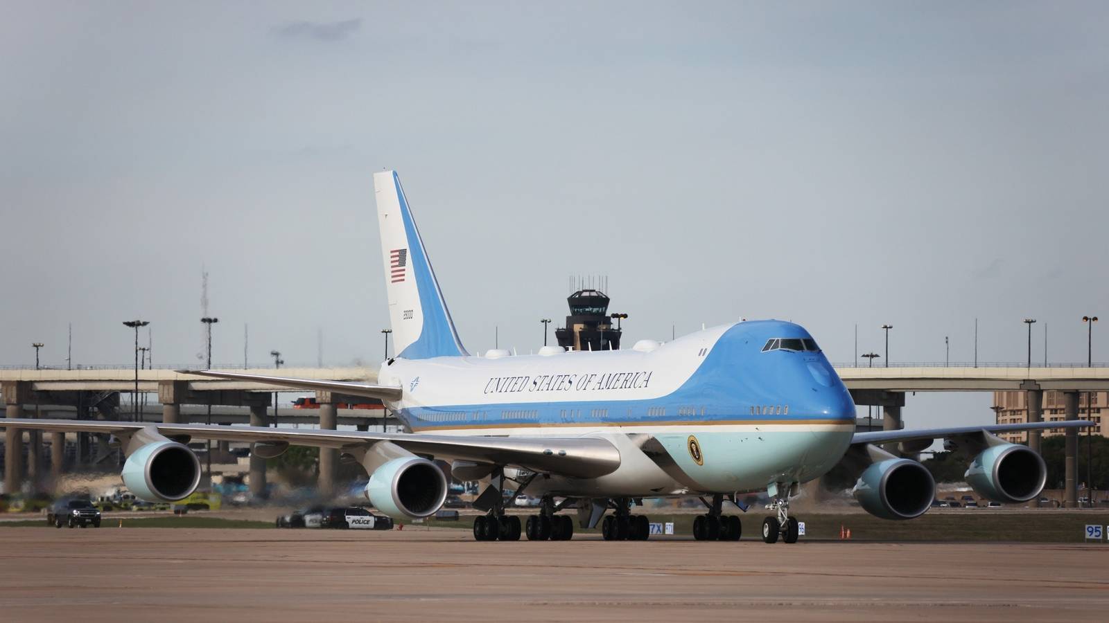 Air Force One Returns To Dallas Fort Worth International Airport After ...
