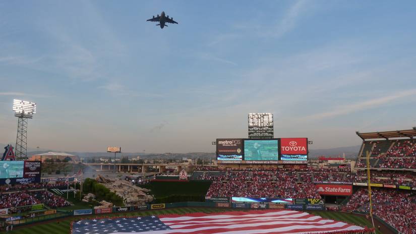 Aircraft Over Sports Stadiums: How Are Military Flyovers Arranged?