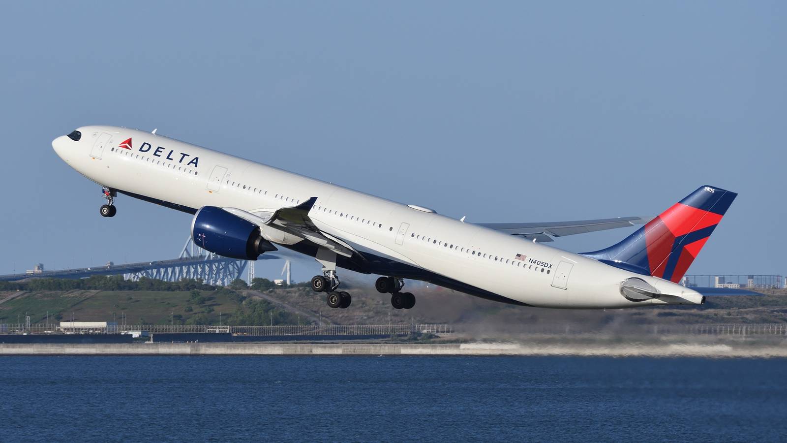 Delta Air Lines Schedules 2nd Daily Flight Between Seattle & London