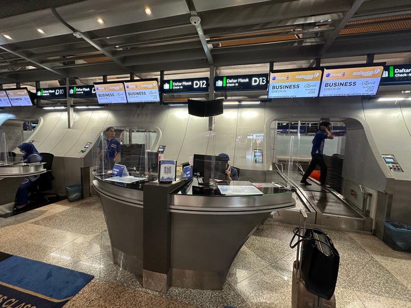 Flight Review: Malaysia Airlines Airbus A330-300 Business Class From ...