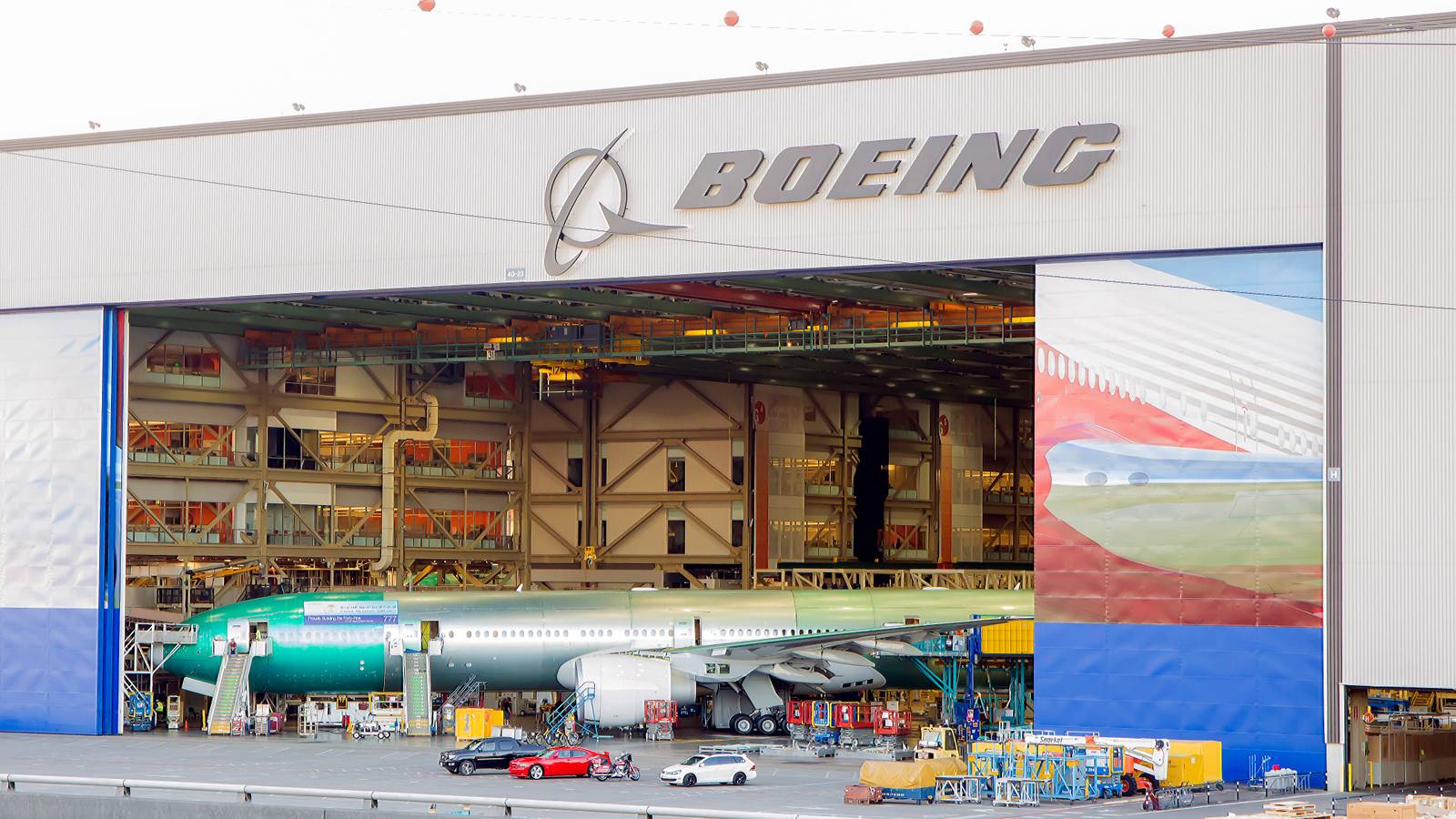 How Can You Get A Boeing Factory Tour?