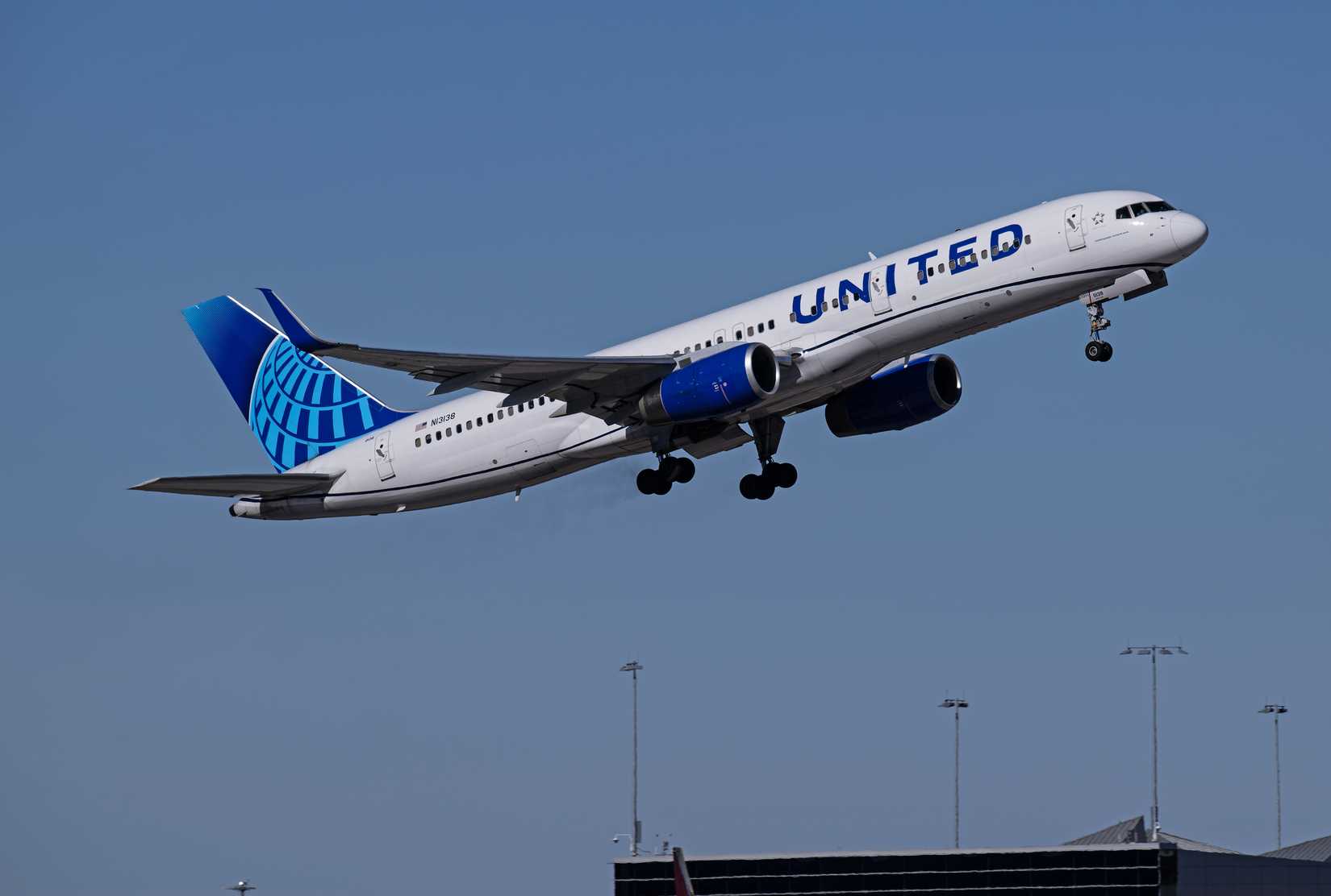 Transatlantic Boeing 757: Why Tenerife Is A Growing Market For United ...
