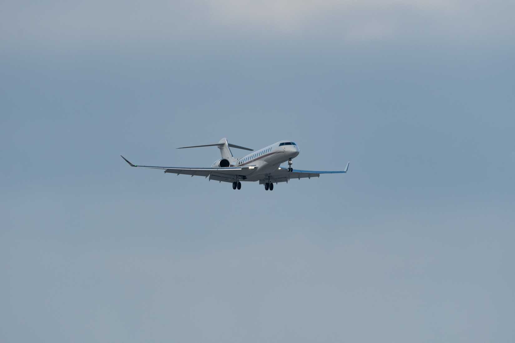 The History Of The Largest Purpose-Built Business Jet: The Bombardier ...