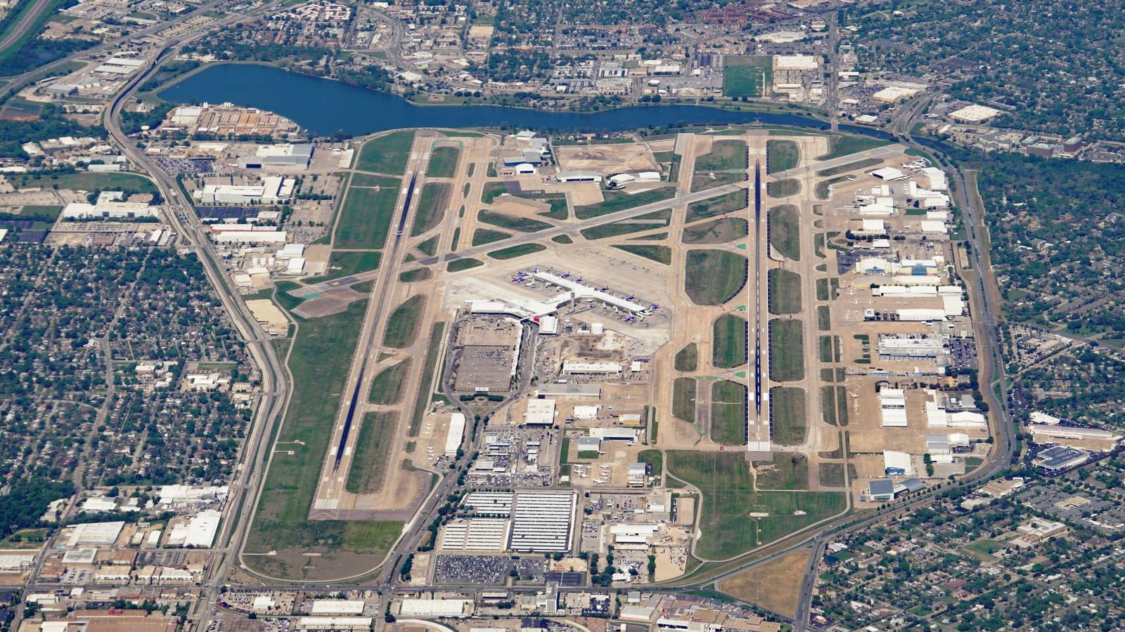 The Other 4%: Who Serves Dallas Love Field Besides Southwest?