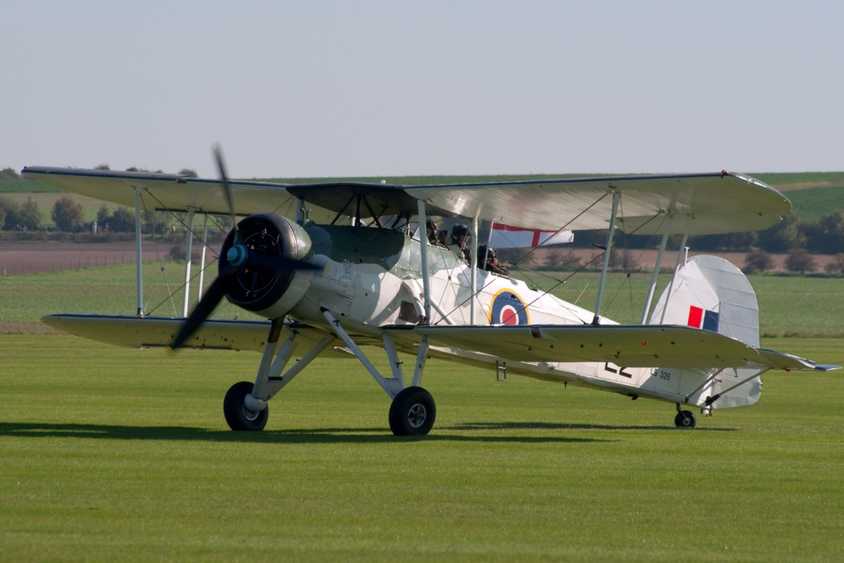 The DH82B Queen Bee: What You Might Not Know About Britain's 1st Drone ...