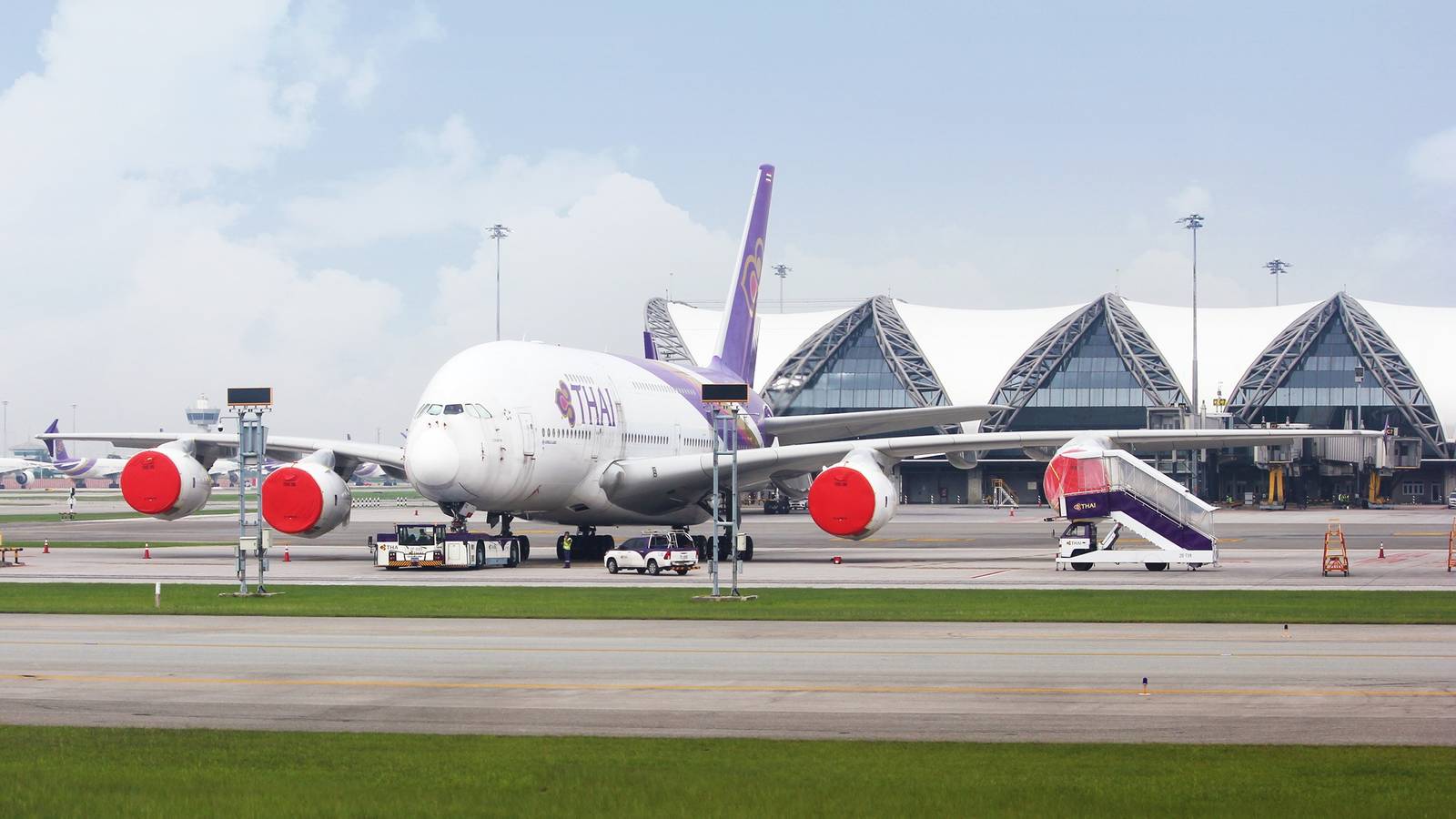 EASA Targets Oldest Airbus A380s For Wing Crack Inspections