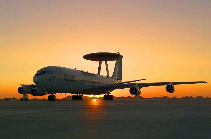 What You Need To Know About The USAF E-3 Sentry Military Jet Radar