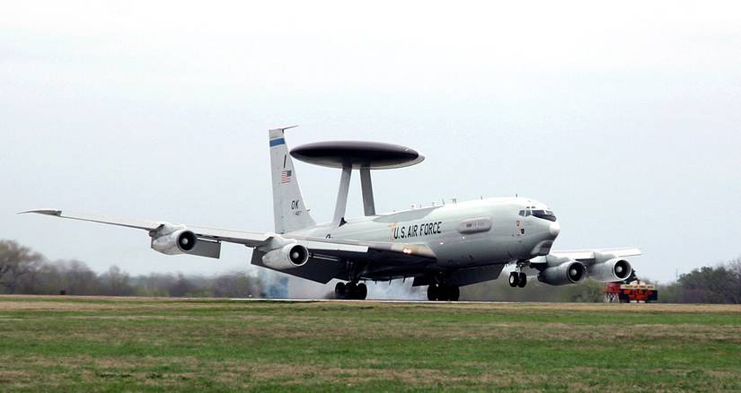 What You Need To Know About The USAF E-3 Sentry Military Jet Radar