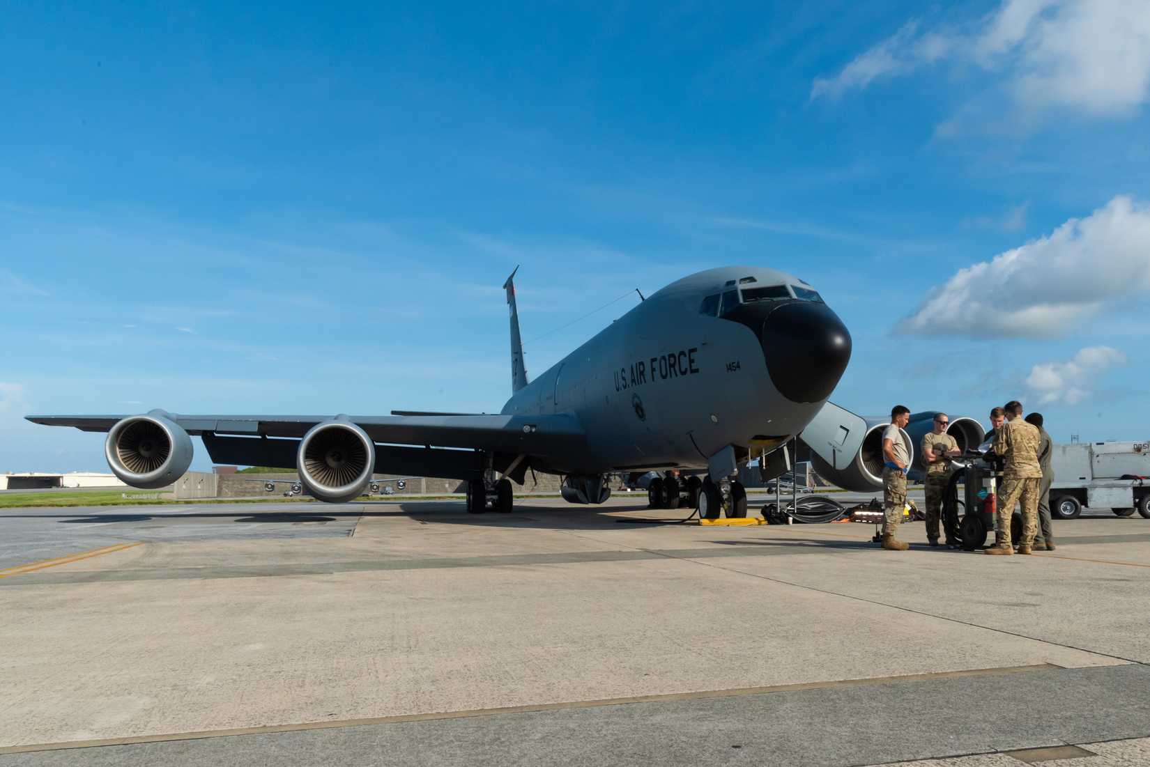 FEED: What Is Hot Pit Refueling? The USAF Is Adding Dozens Of These ...