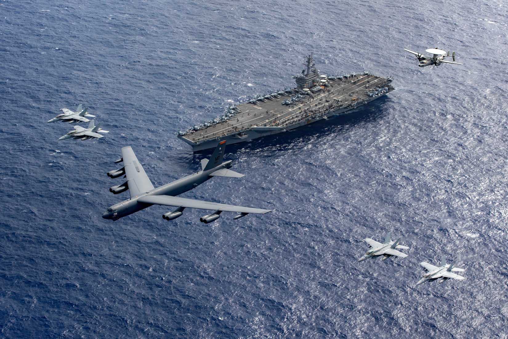 5 Amazing USAF Military Jet Pictures & Their Stories