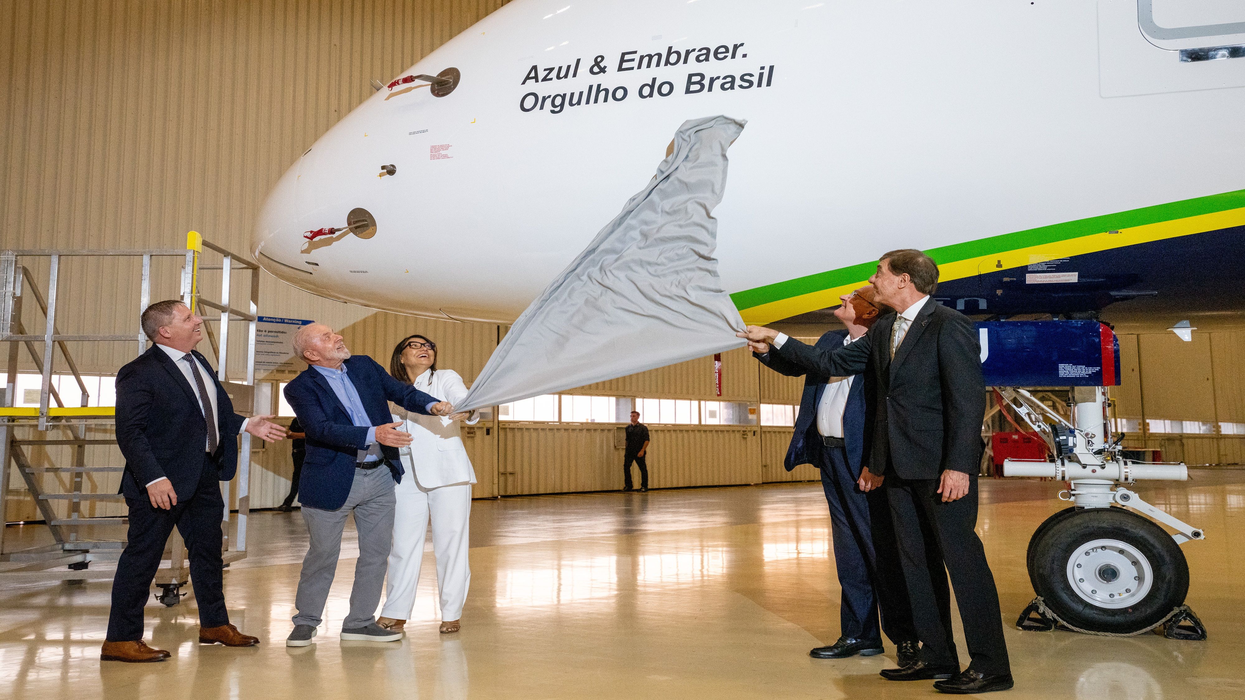 Embraer Welcomes Brazil's President With $390 Million Investment & 900 Jobs