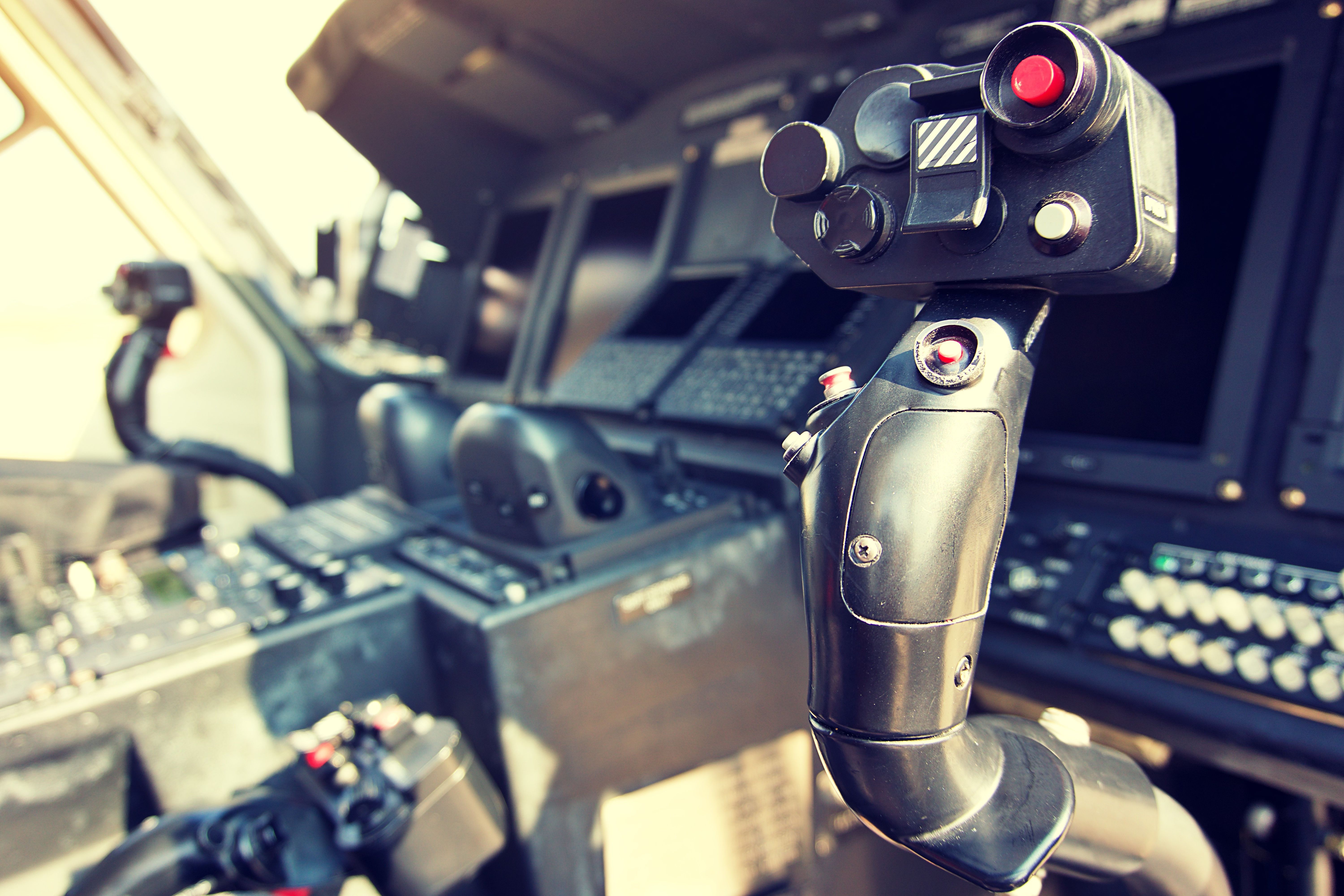 Helicopters Vs Fixed-Wing Aircraft: A Look At How They Differ For Pilots