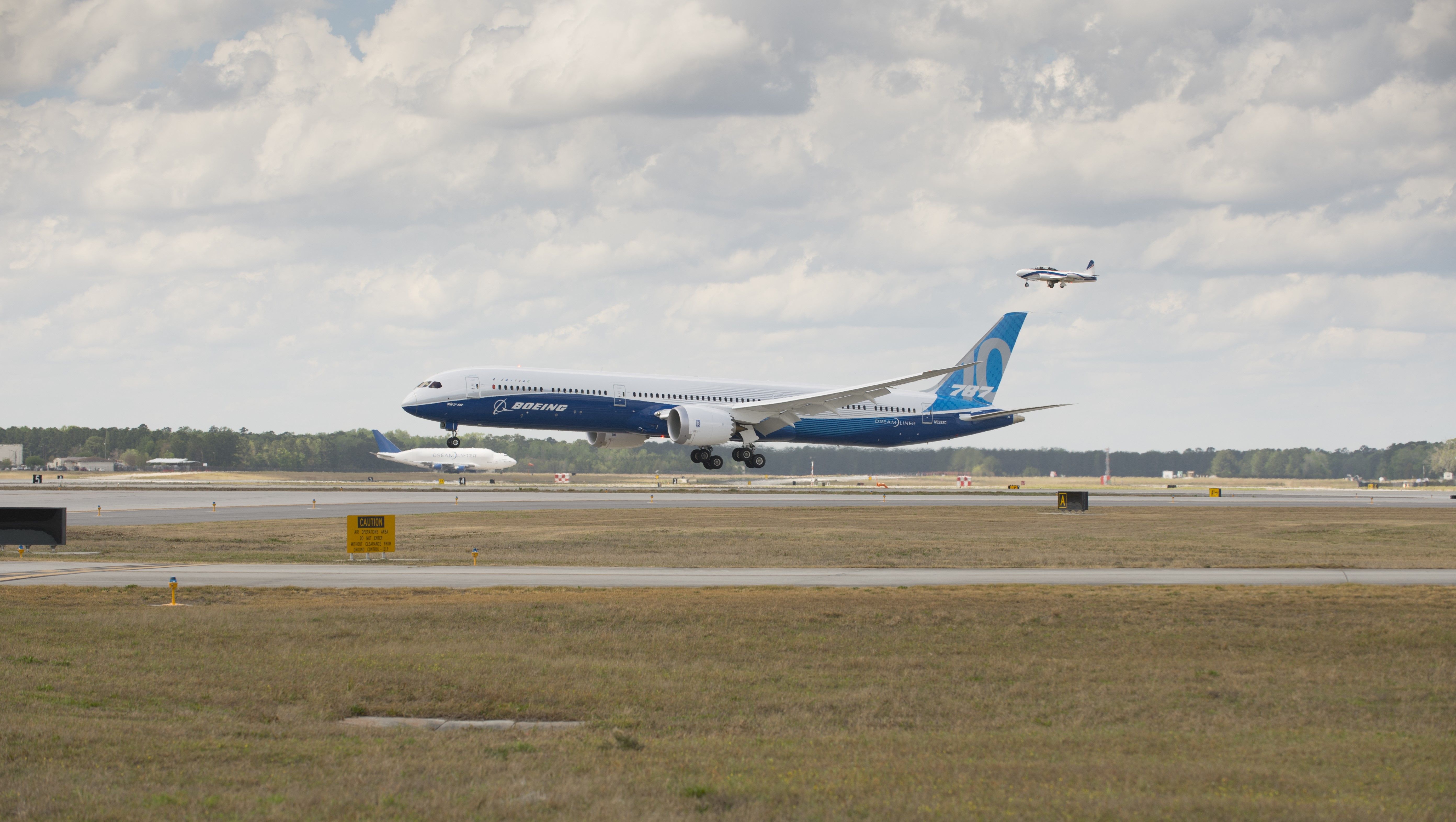 What Is The Difference Between JetBlue’s TrueBlue Tiles And Points?