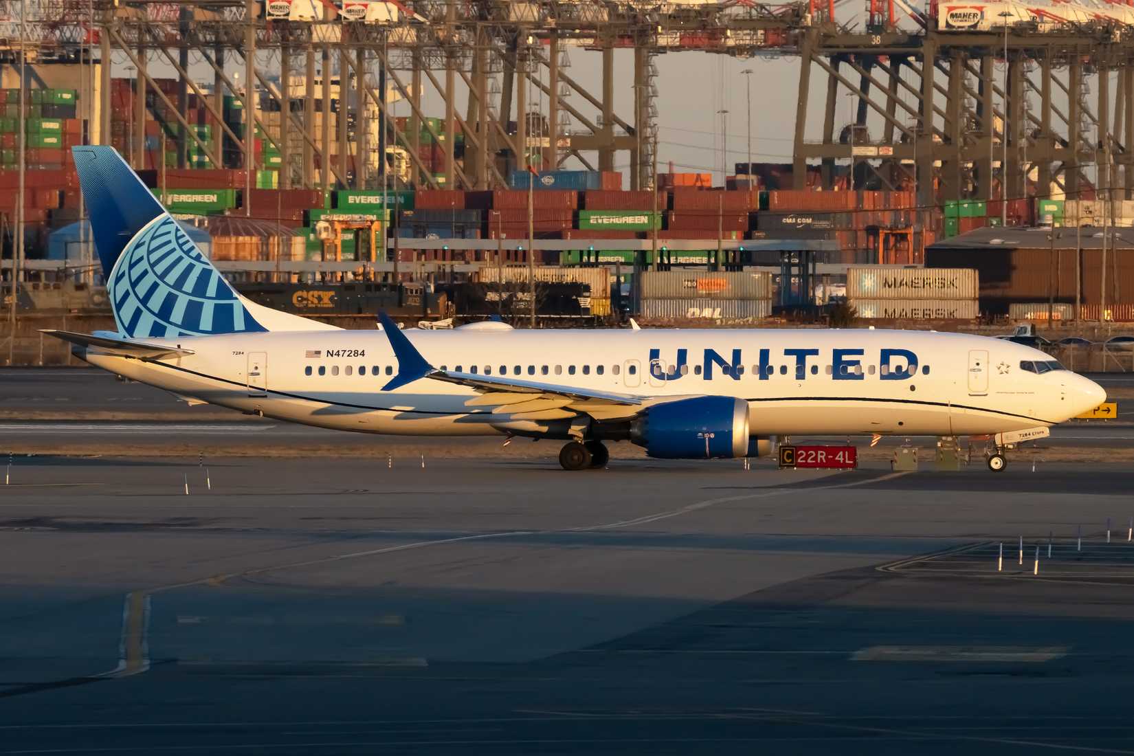 United Airlines Captain Felt Boeing 737 MAX Brakes Shaking Violently ...