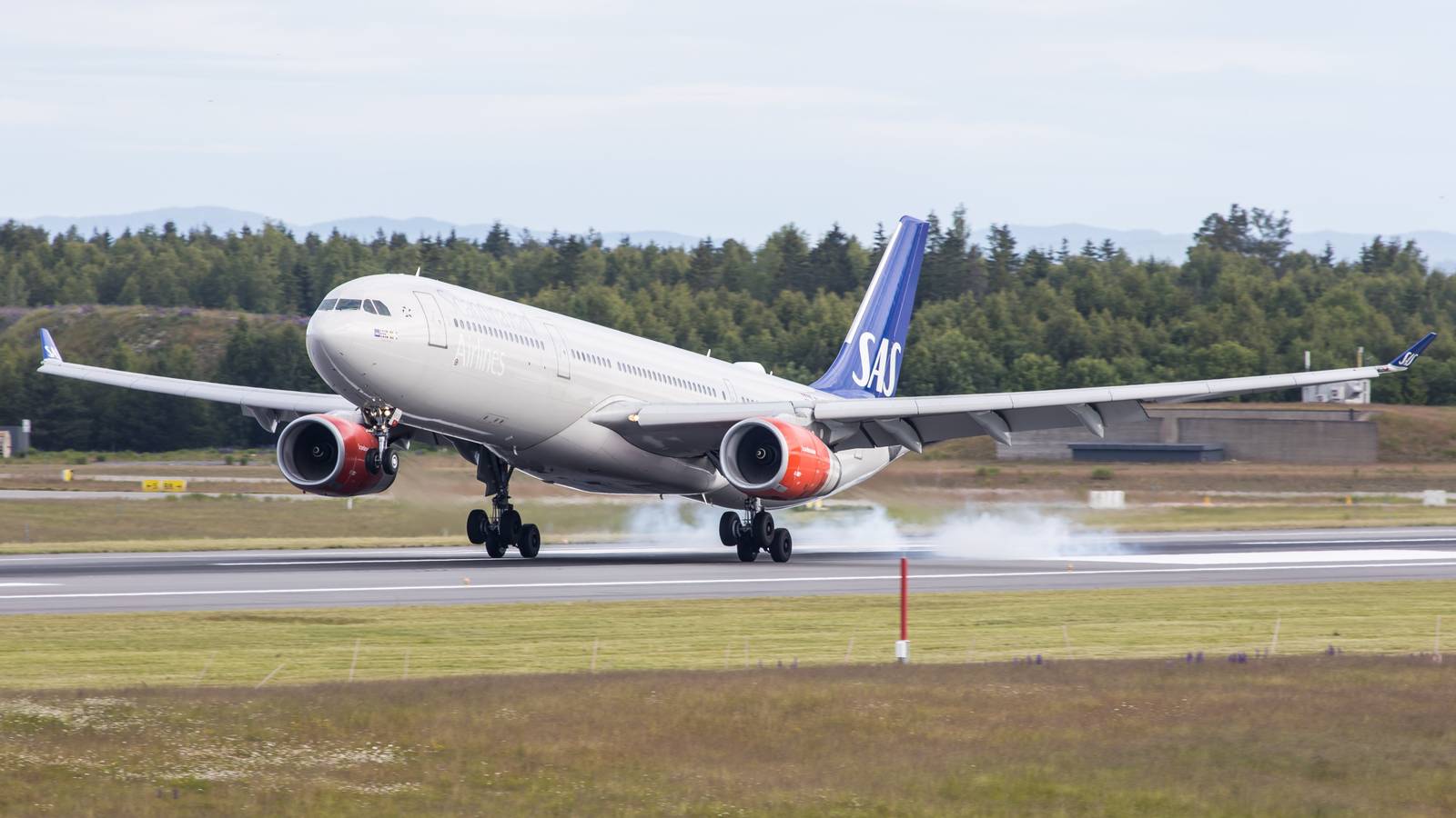 SAS Announces Return To India After 17 Years As IndiGo Expresses ...