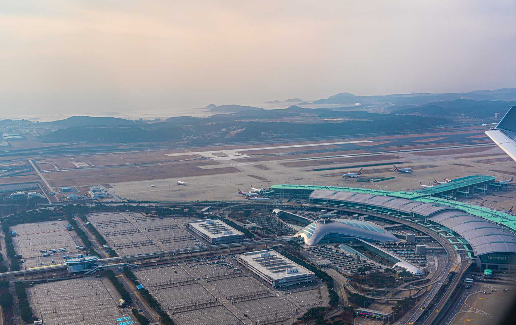 Asiana Airlines Flight 733: The Boeing 737-500's First Hull Loss