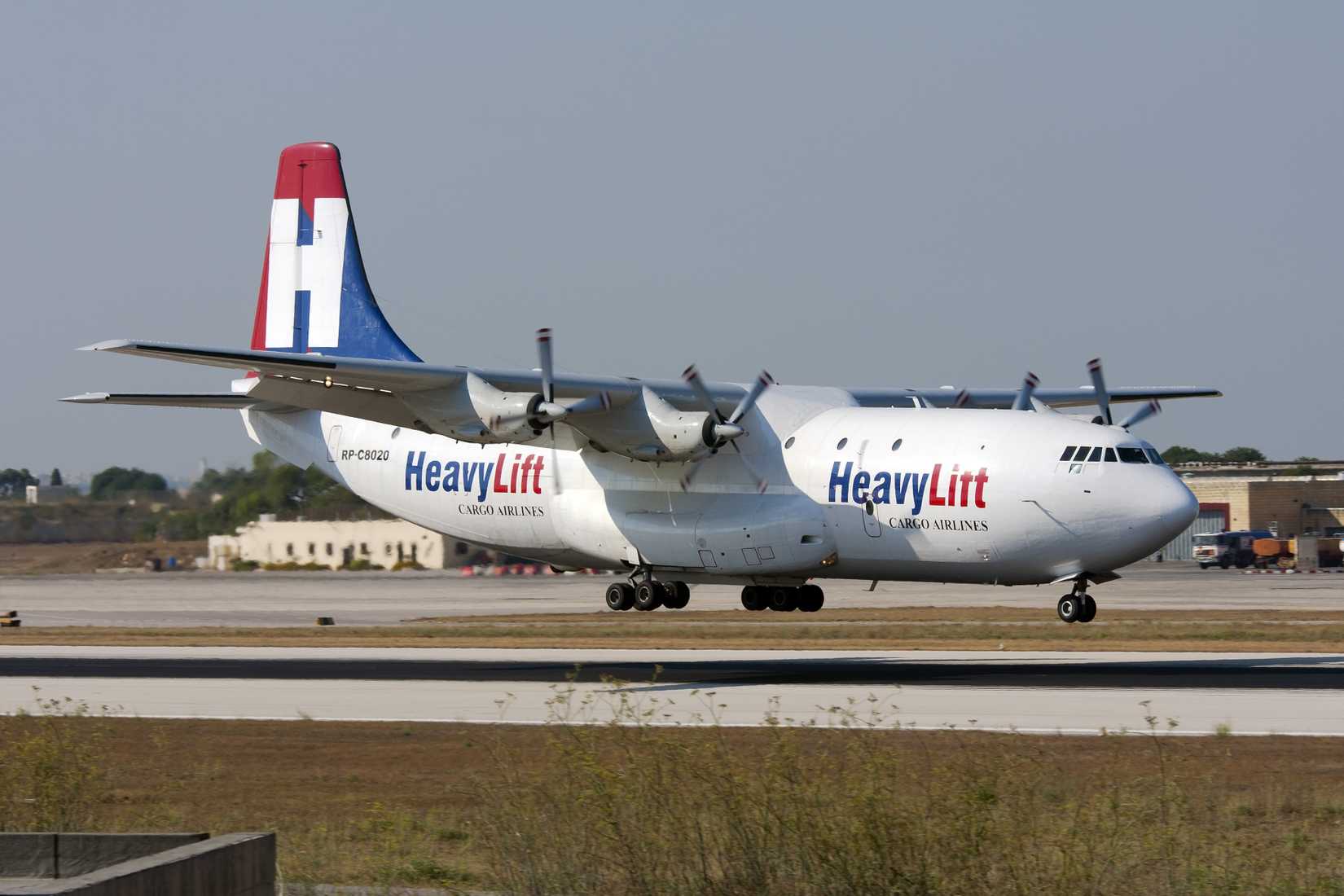 Rare Turboprop Freighter - The Story Of The Short Belfast