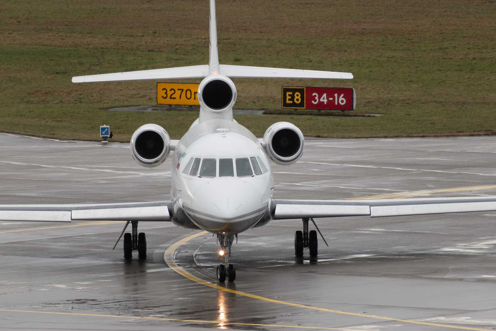 A Closer Look At The History of The Dassault Falcon 2000