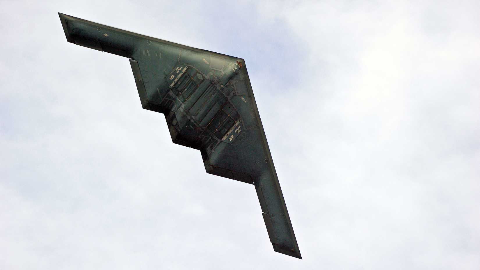 Only 19 Remain: USAF Finds Crashed $2 Billion B-2 Spirit Stealth Bomber ...