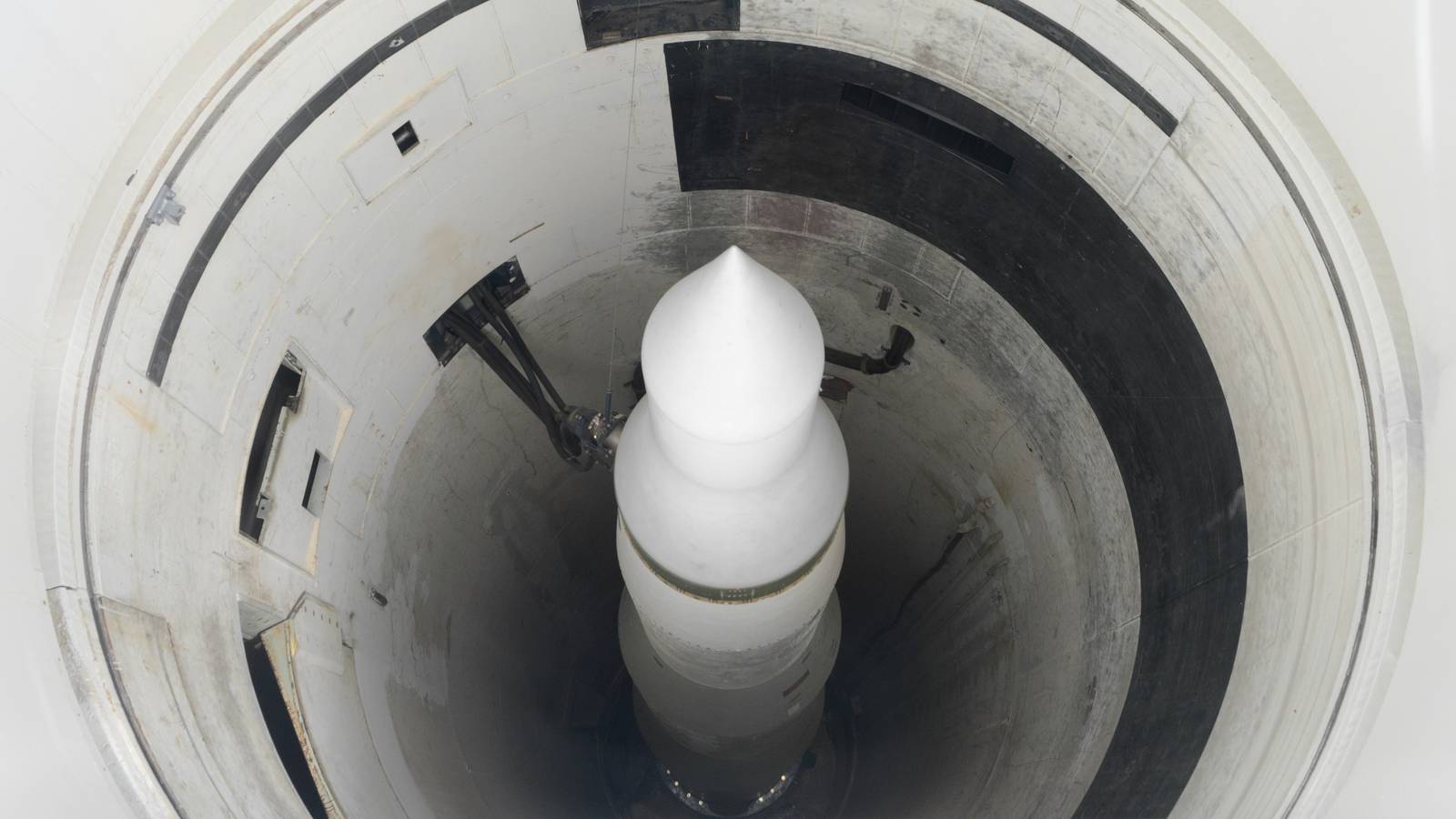 US Air Force Gives Boeing $559 Million For Extreme Environment Defense ...