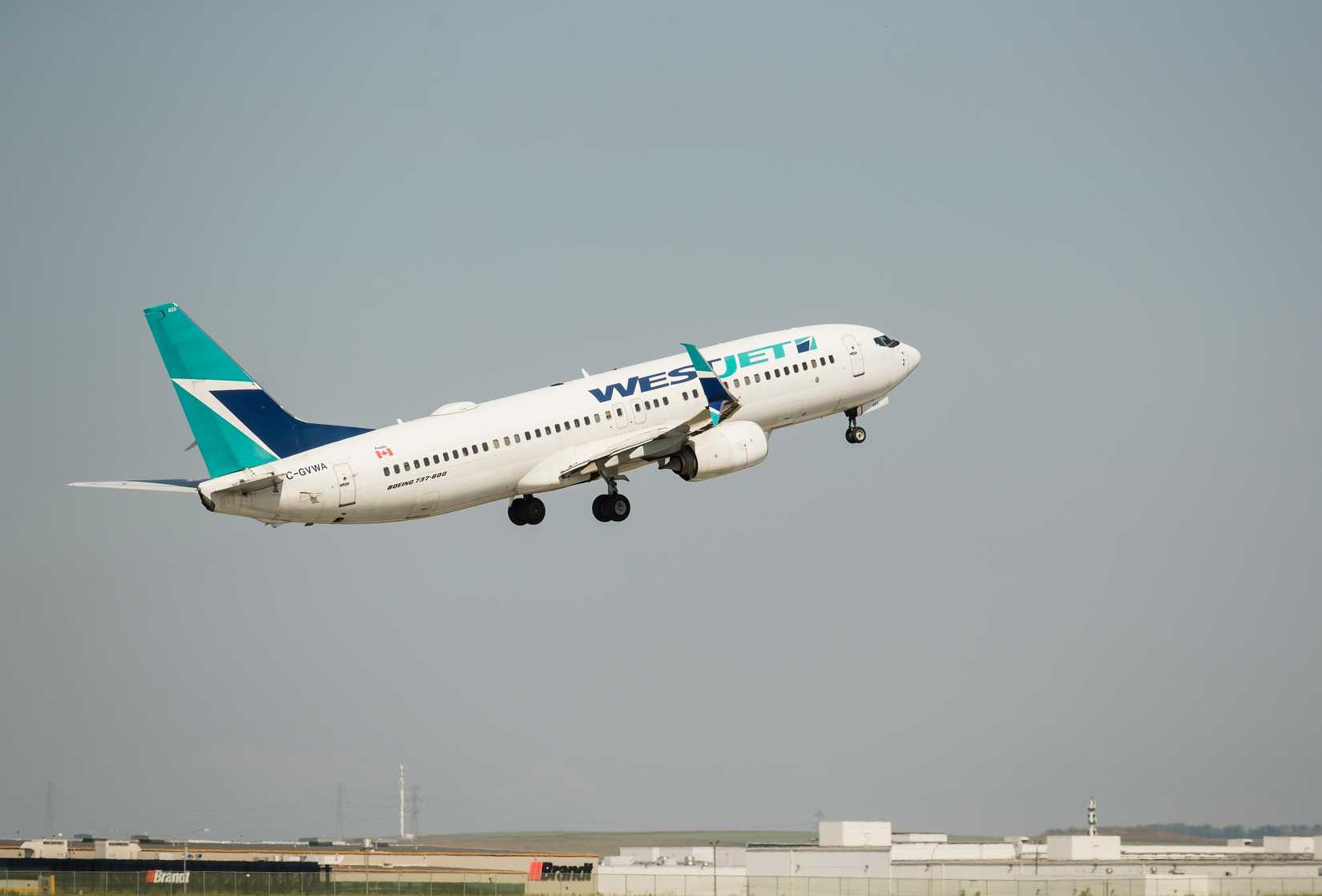 WestJet Begins Its 4th Boeing 737 Route To The World’s Busiest Airport