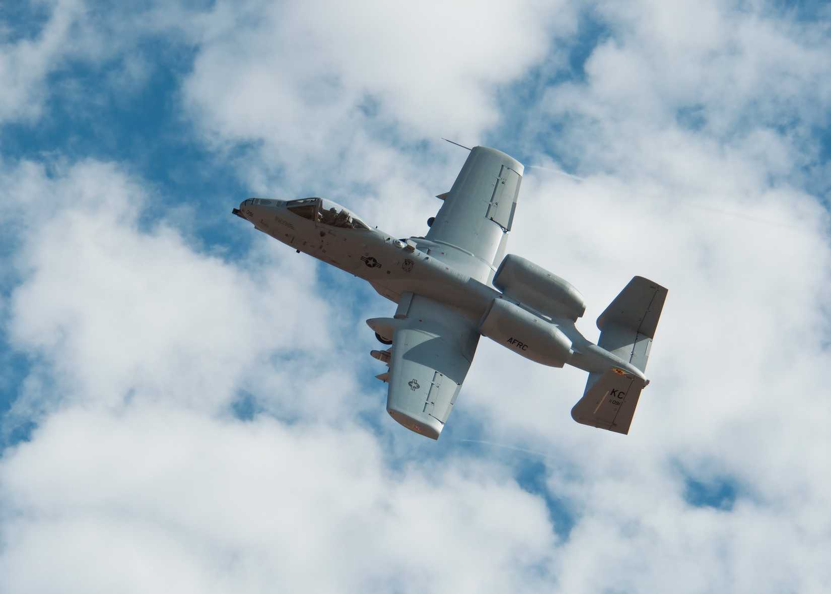 How Maneuverable Is The A-10 Warthog?