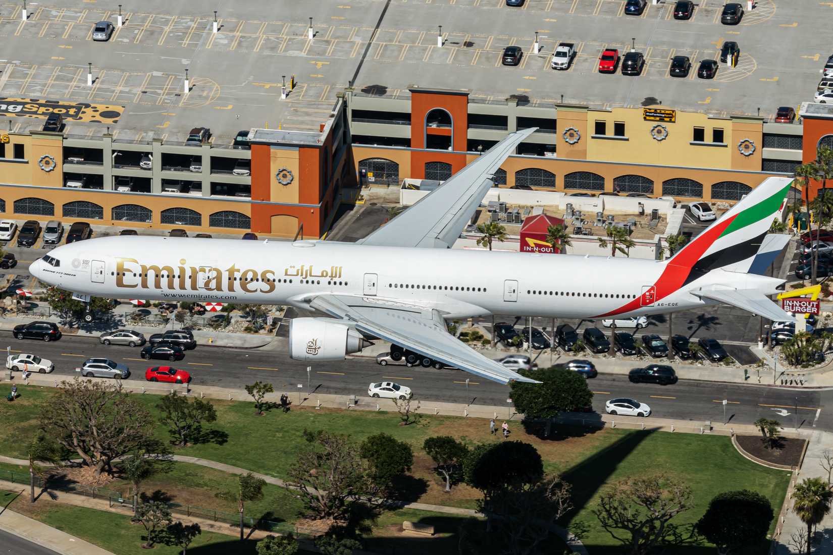 100,000+ Daily Transits: Where Do Emirates' Connecting Passengers Go?
