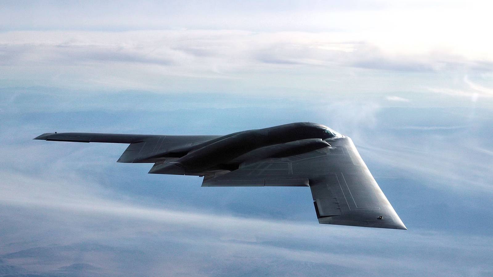 Only 19 Remain: USAF Finds Crashed $2 Billion B-2 Spirit Stealth Bomber ...