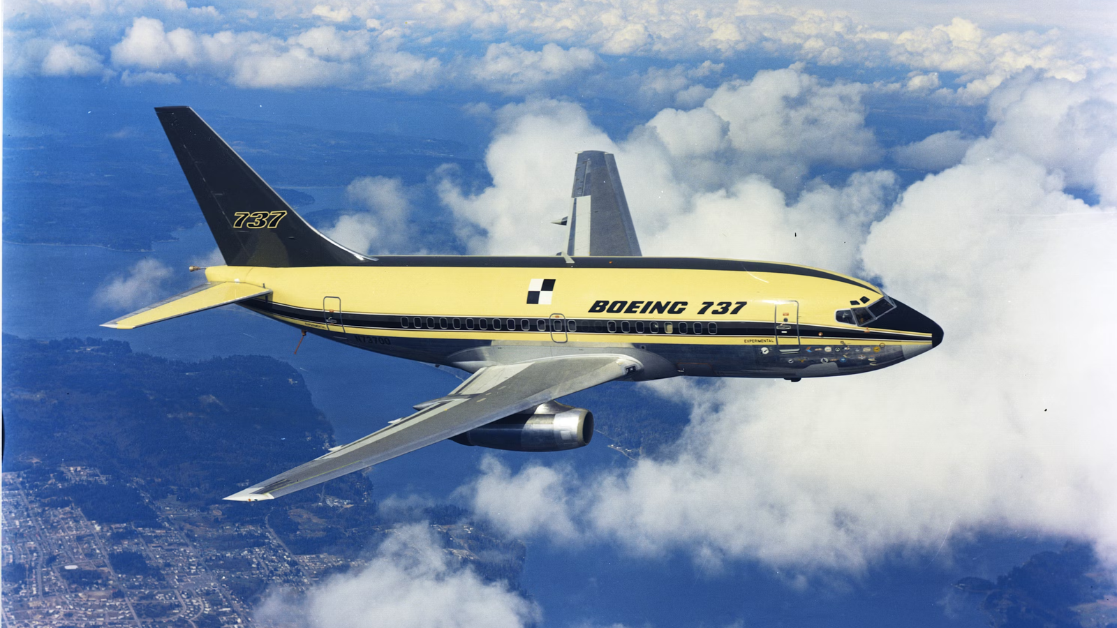 Just How Small Was The Original Boeing 737?