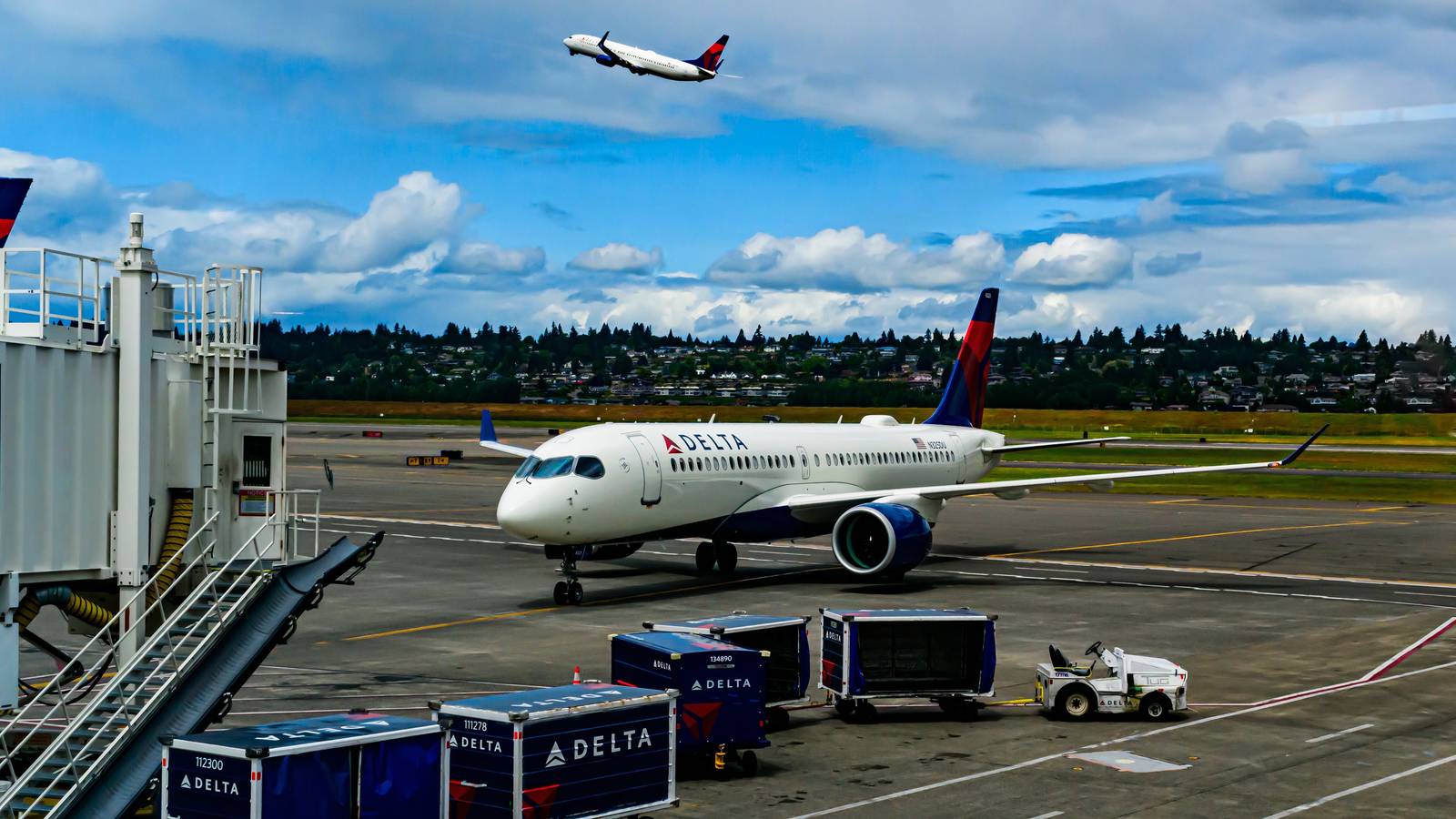 Flight Review: Delta Air Lines Airbus A220-300 First Class From ...