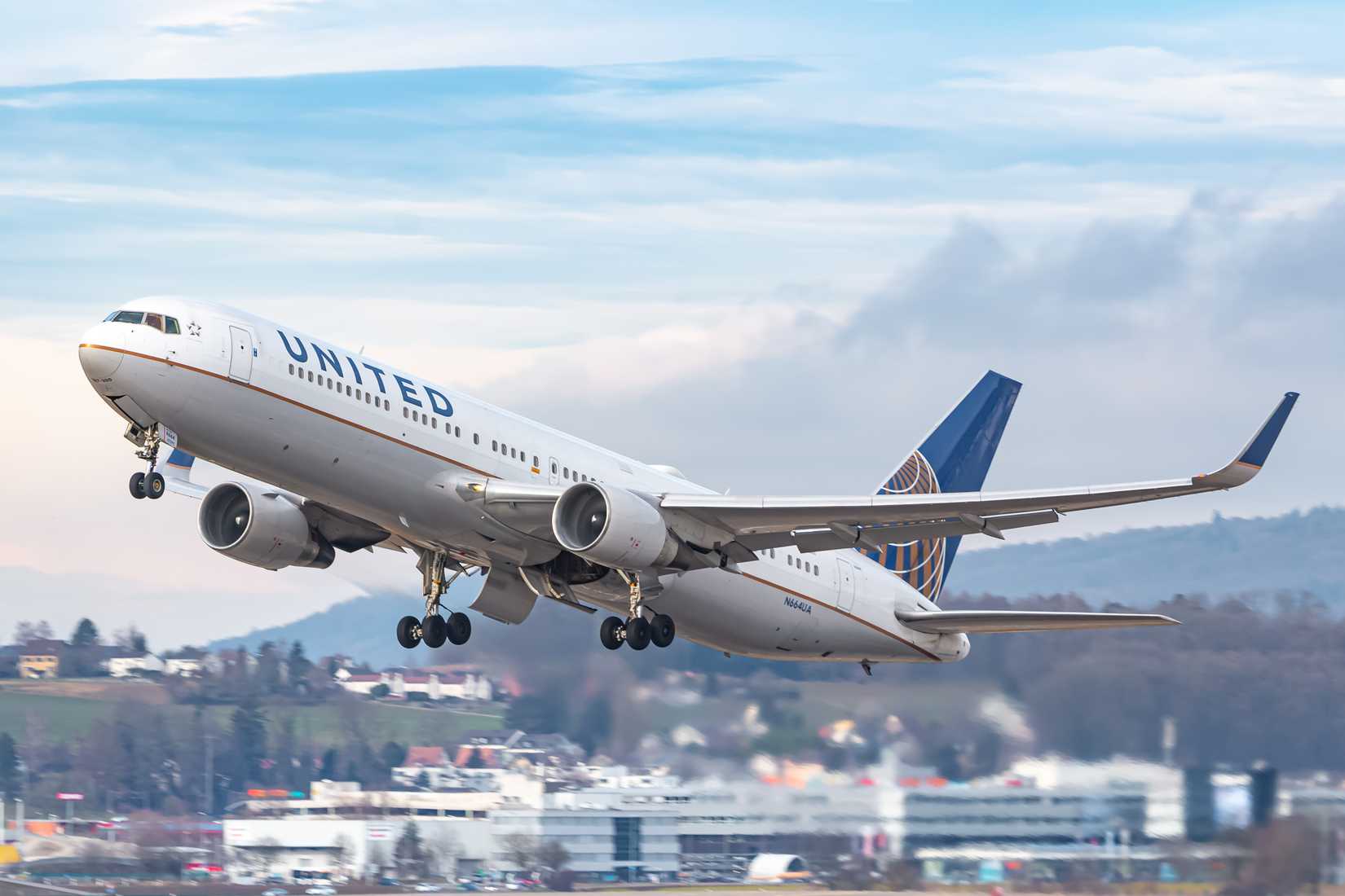 How To Use The United Airlines MileagePlus Status Match