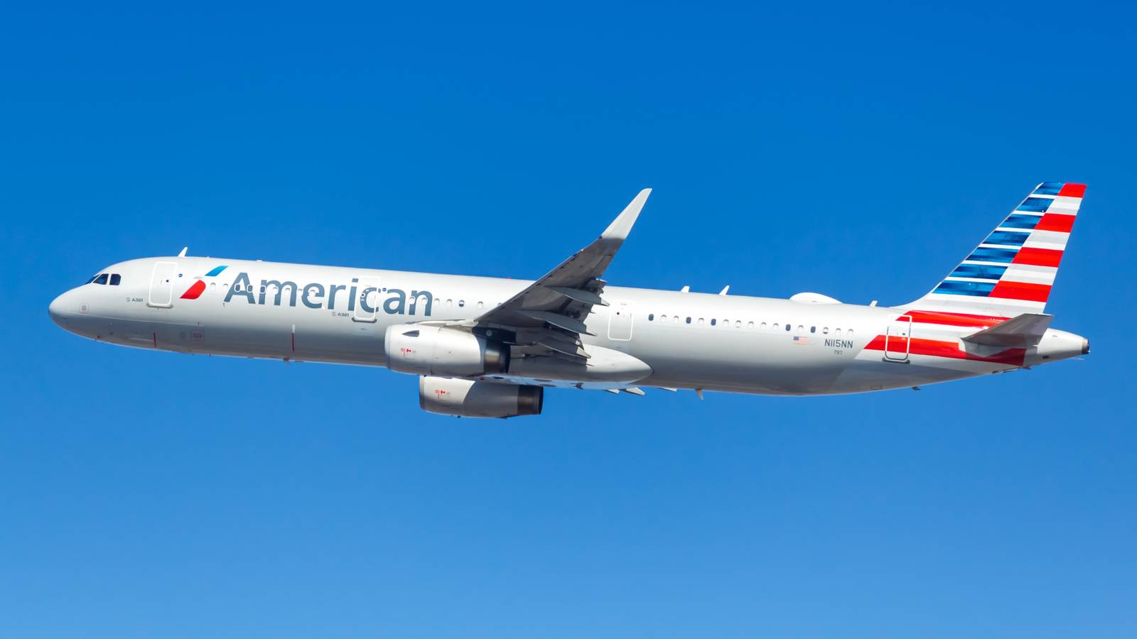 American Airlines Completes 1st Airbus A321 Transcon Conversion To ...