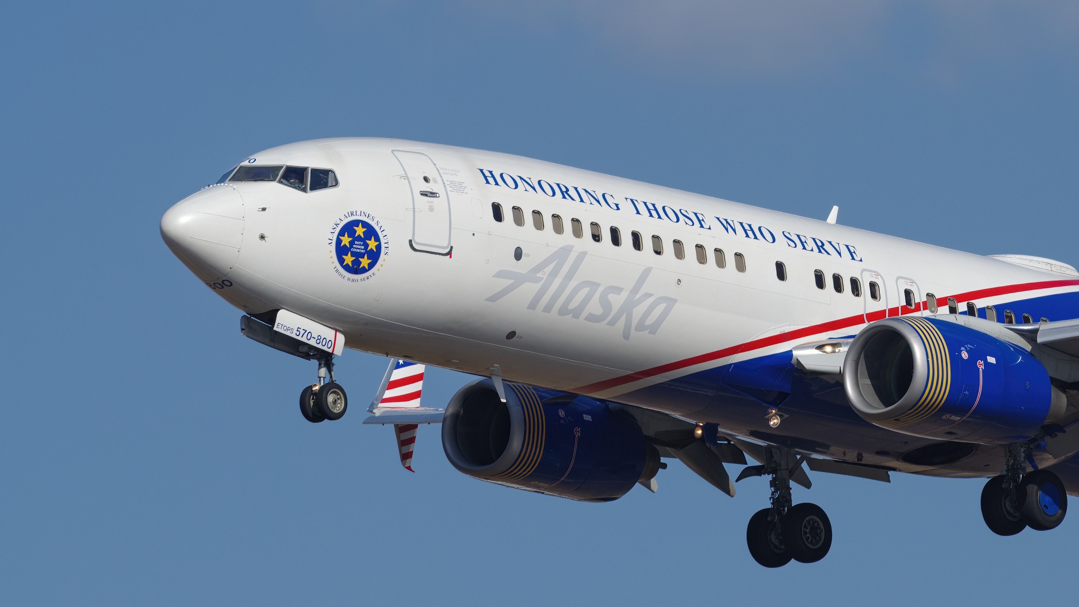 Memorial Day: Alaska Airlines 2nd Boeing 737 MAX 8 Seen In Special “Honoring Those Who Serve” Livery